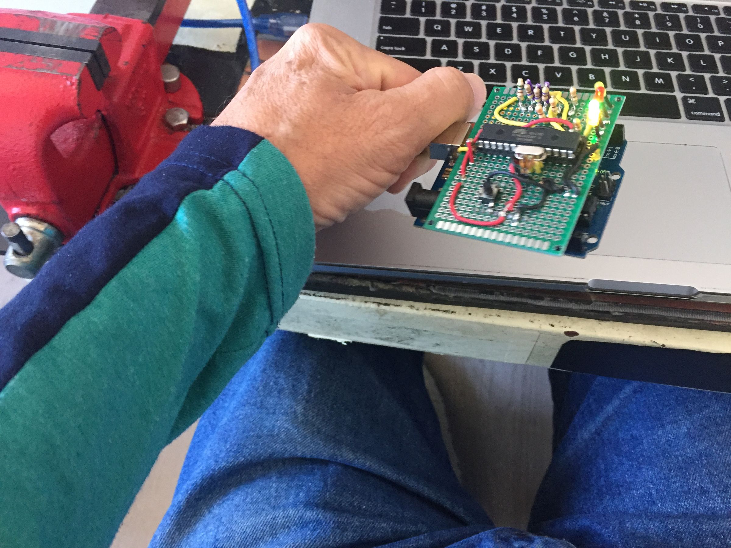 Arduino UNO As AtMega328P Programmer : 4 Steps - Instructables