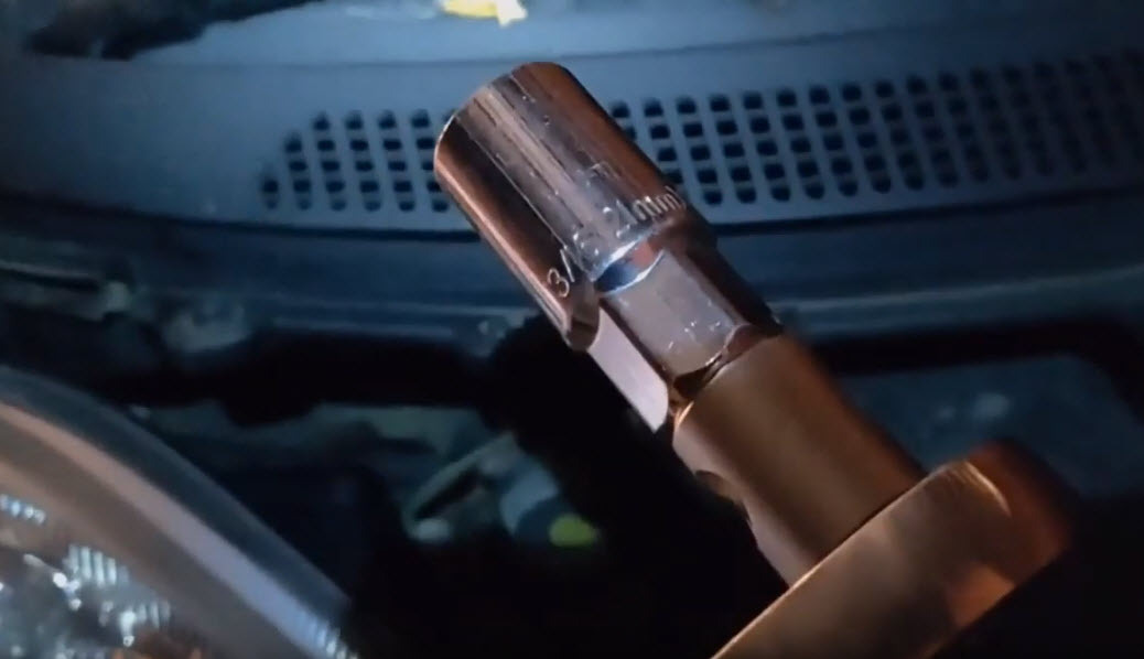 Change Your Spring at the Smart Car : 16 Steps - Instructables