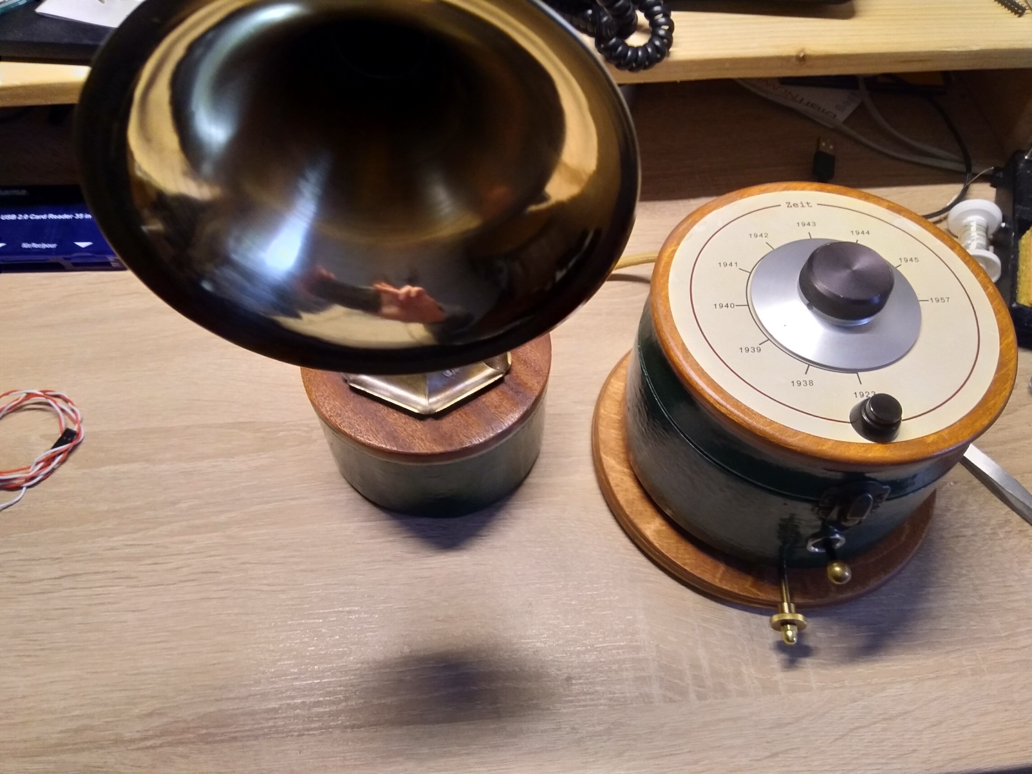 WW2 Radio Broadcast Time Machine : 13 Steps (with Pictures) - Instructables