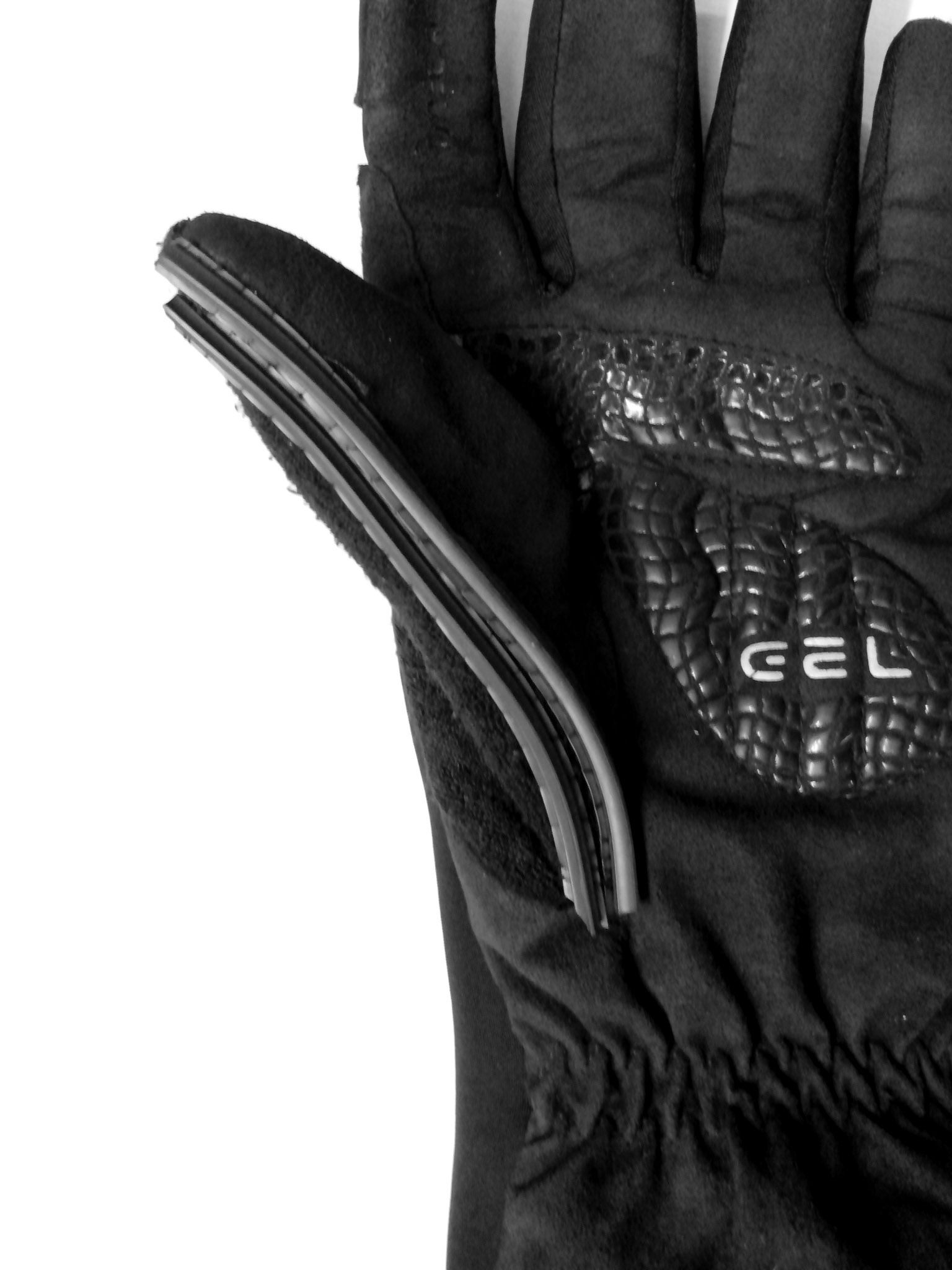 Visor Wiper Gloves : 4 Steps - Instructables