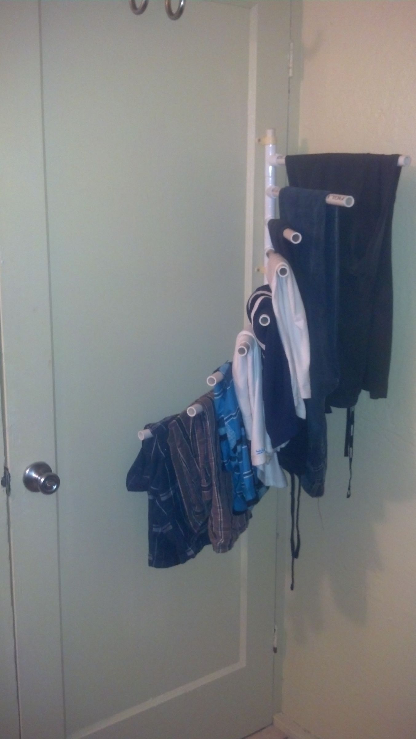 $9 Rotating Clothes Rack - Instructables