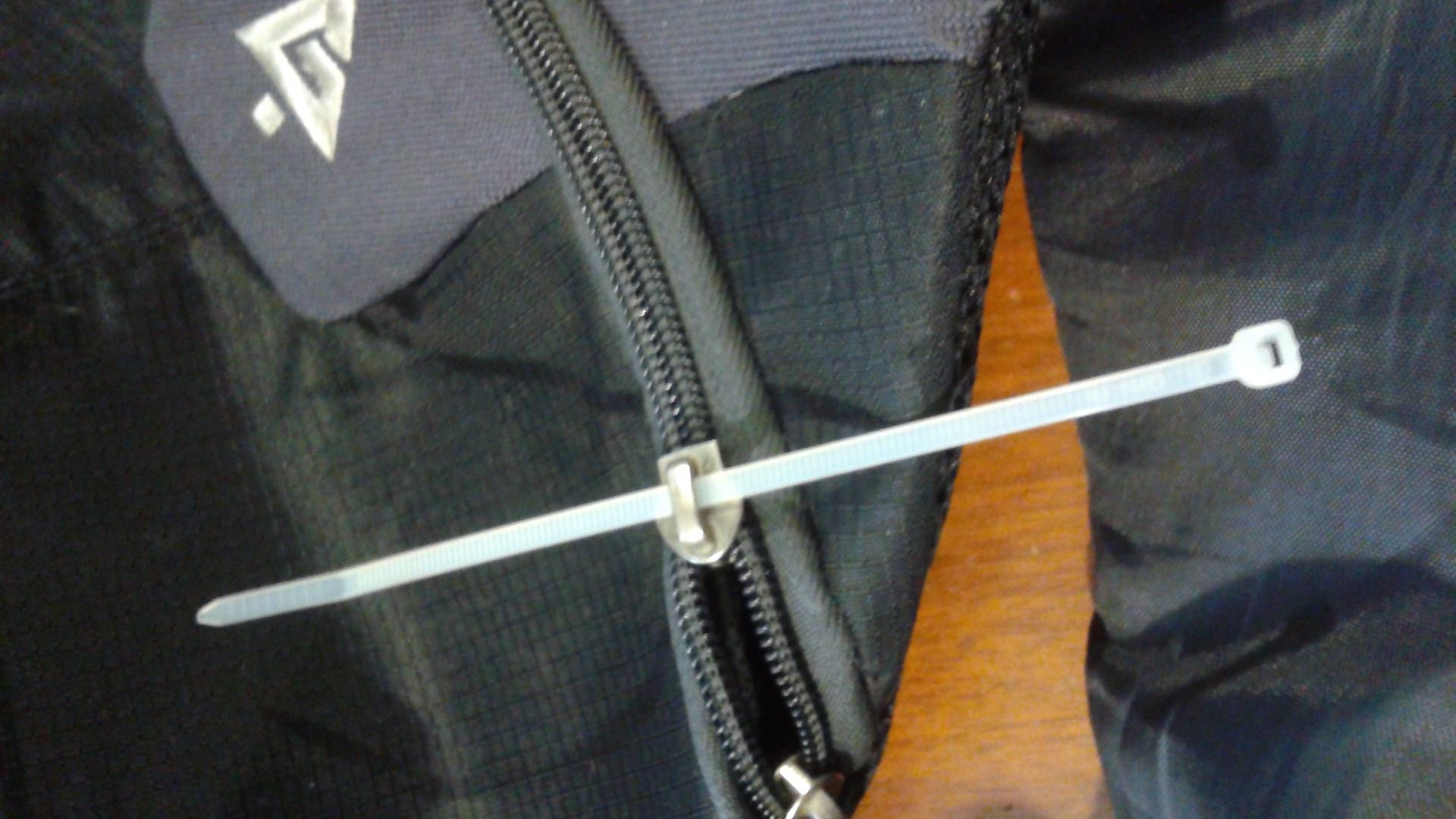 Fix Any Zipper Pull With a Zip Tie : 7 Steps (with Pictures ...