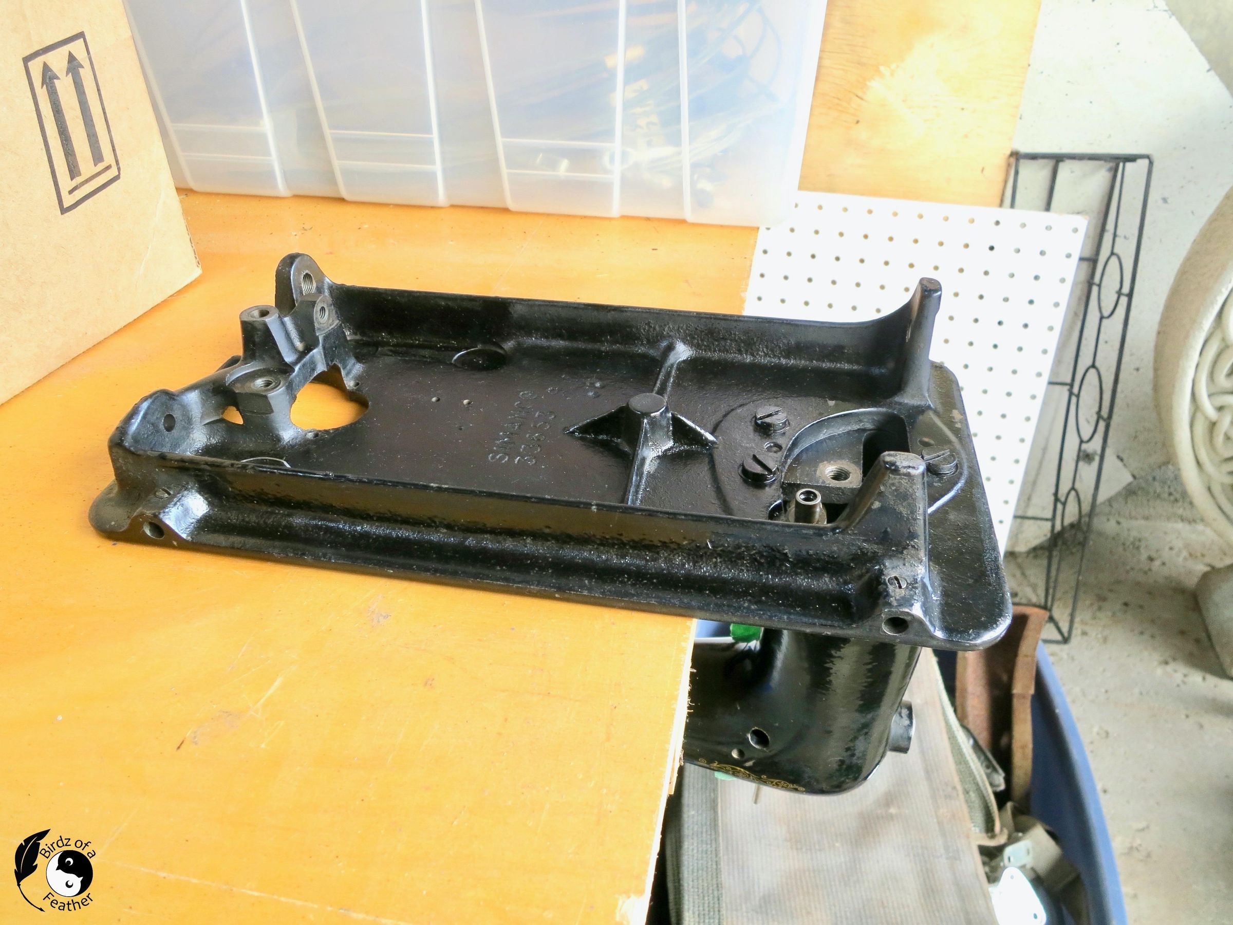 How to Turn an Old Sewing Machine Into Book Ends With a Twist : 18 ...