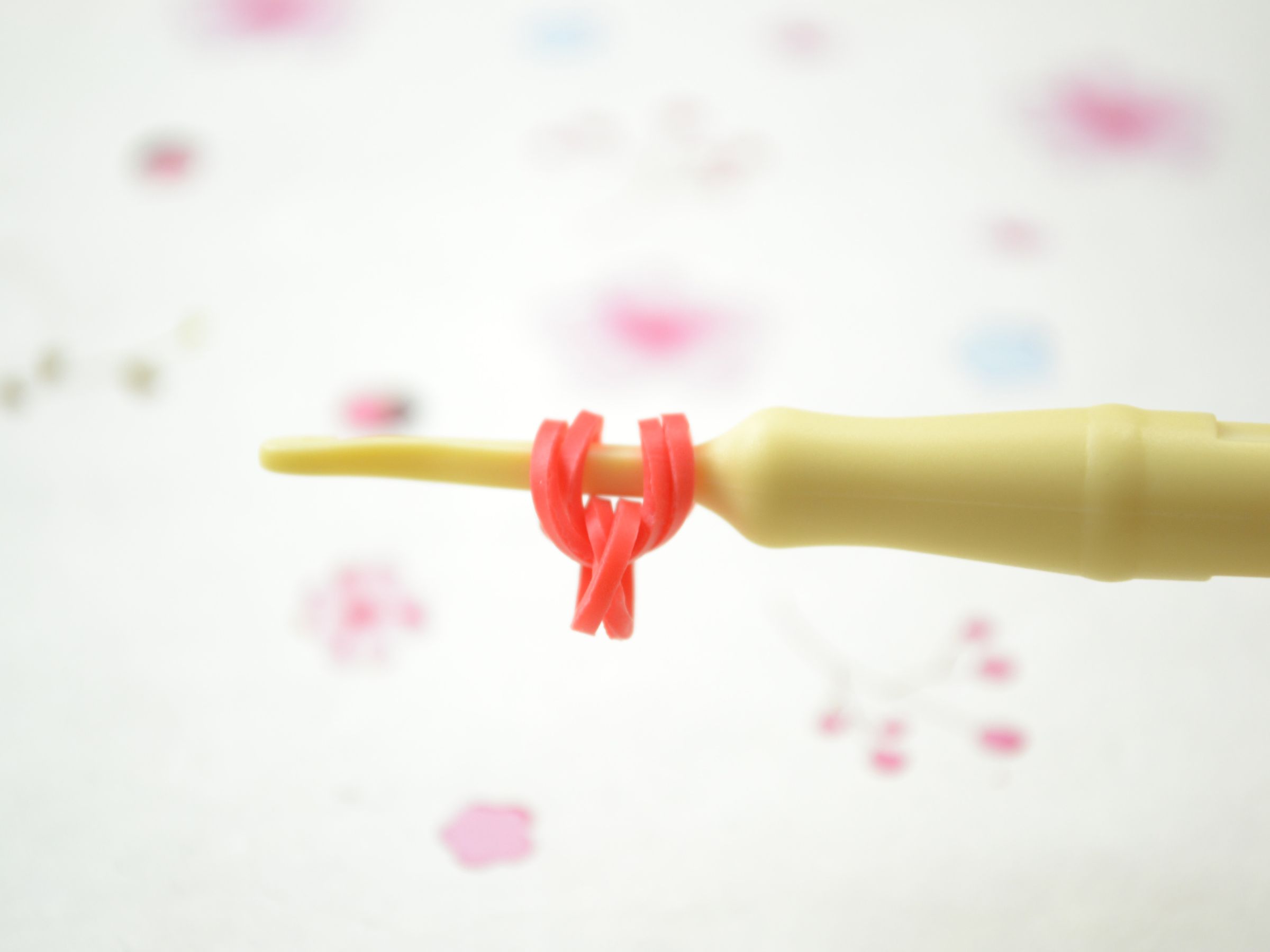 2 Steps Tutorial to Make Simple Rubber Band Cross Earrings Without a ...