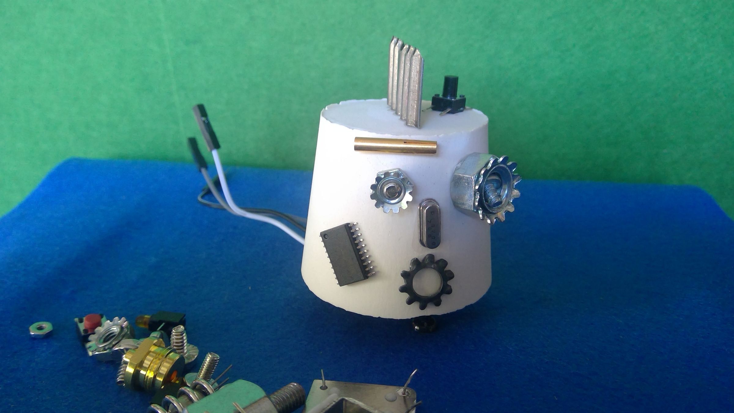 Useless Robot Friend : 3 Steps - Instructables
