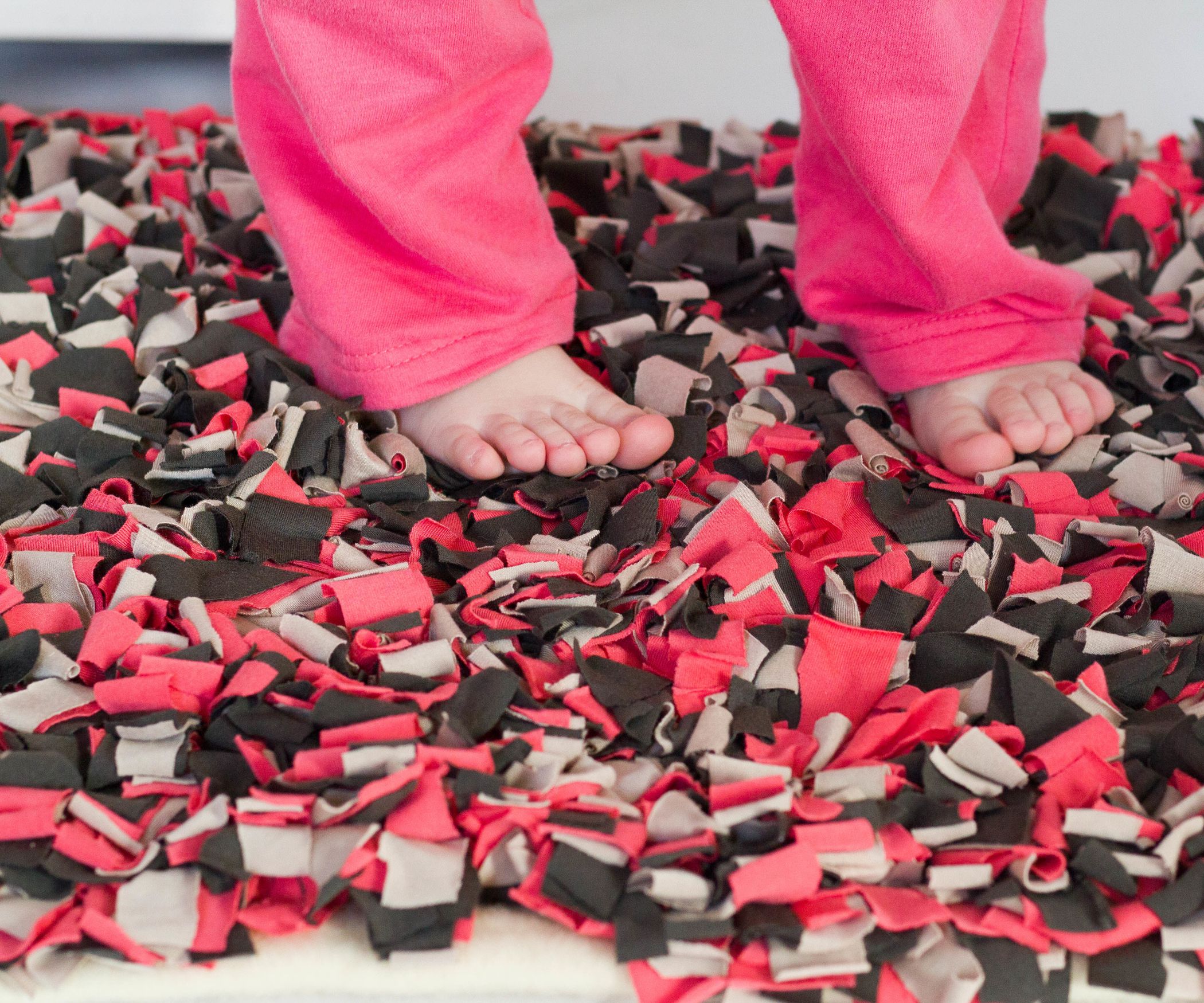 Cozy Patchwork Rug : 4 Steps (with Pictures) - Instructables