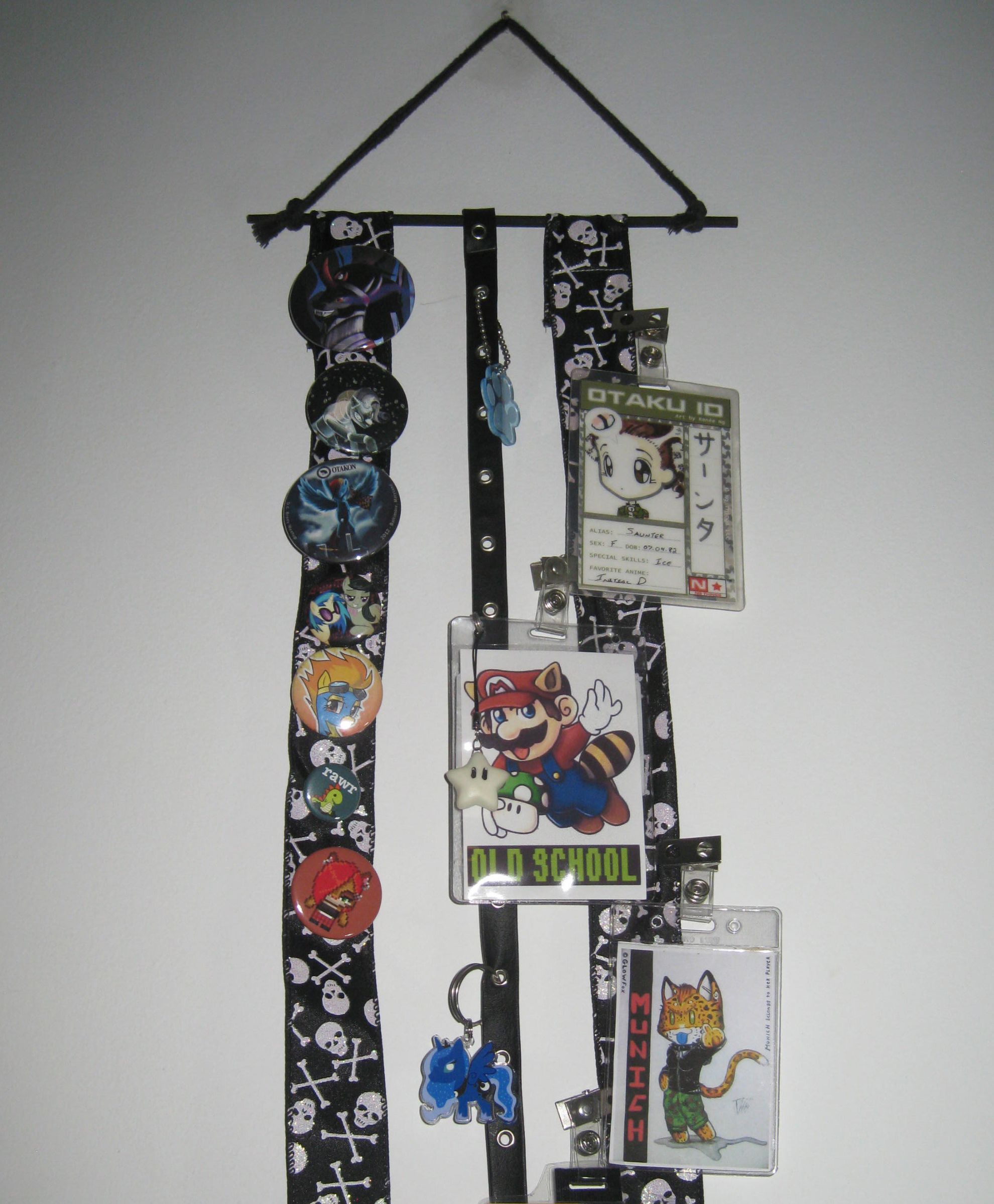 Badge, Pin, & Keychain Holder Wall Art : 6 Steps - Instructables