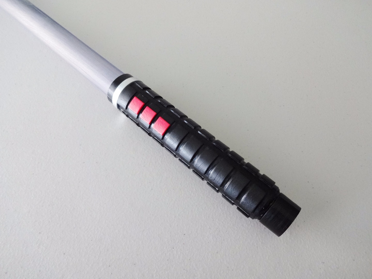 Easy $5 Lightsabers : 18 Steps (with Pictures) - Instructables