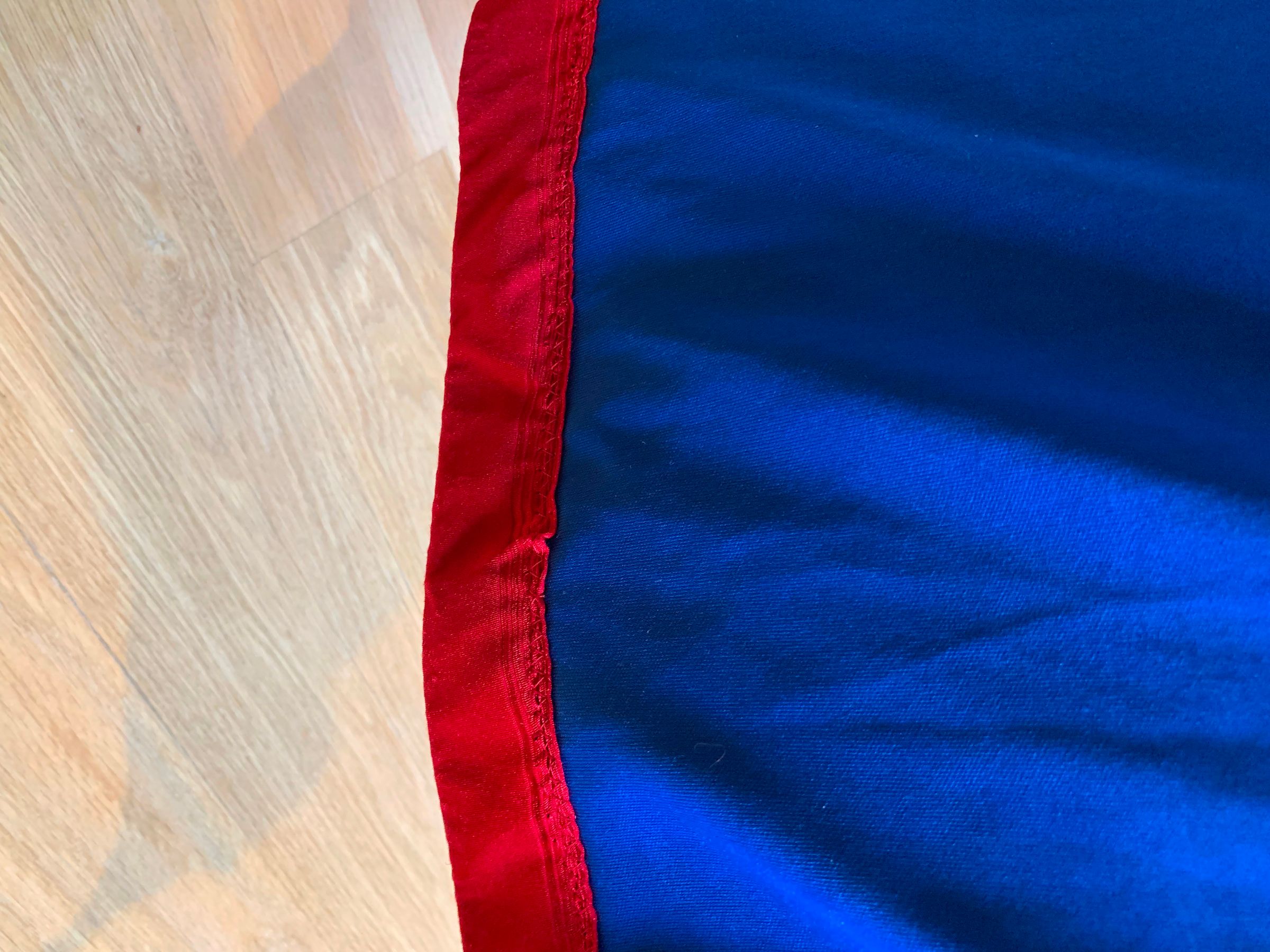 Simple Pin-on Cape : 5 Steps (with Pictures) - Instructables