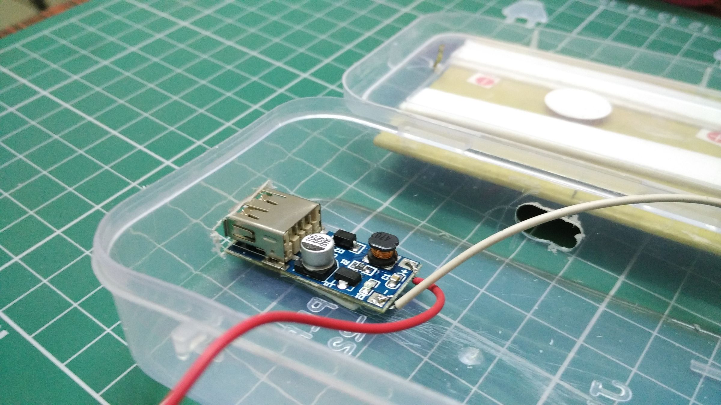 5 $ Solar Power Bank From Recycled Laptop Battery : 5 Steps (with ...