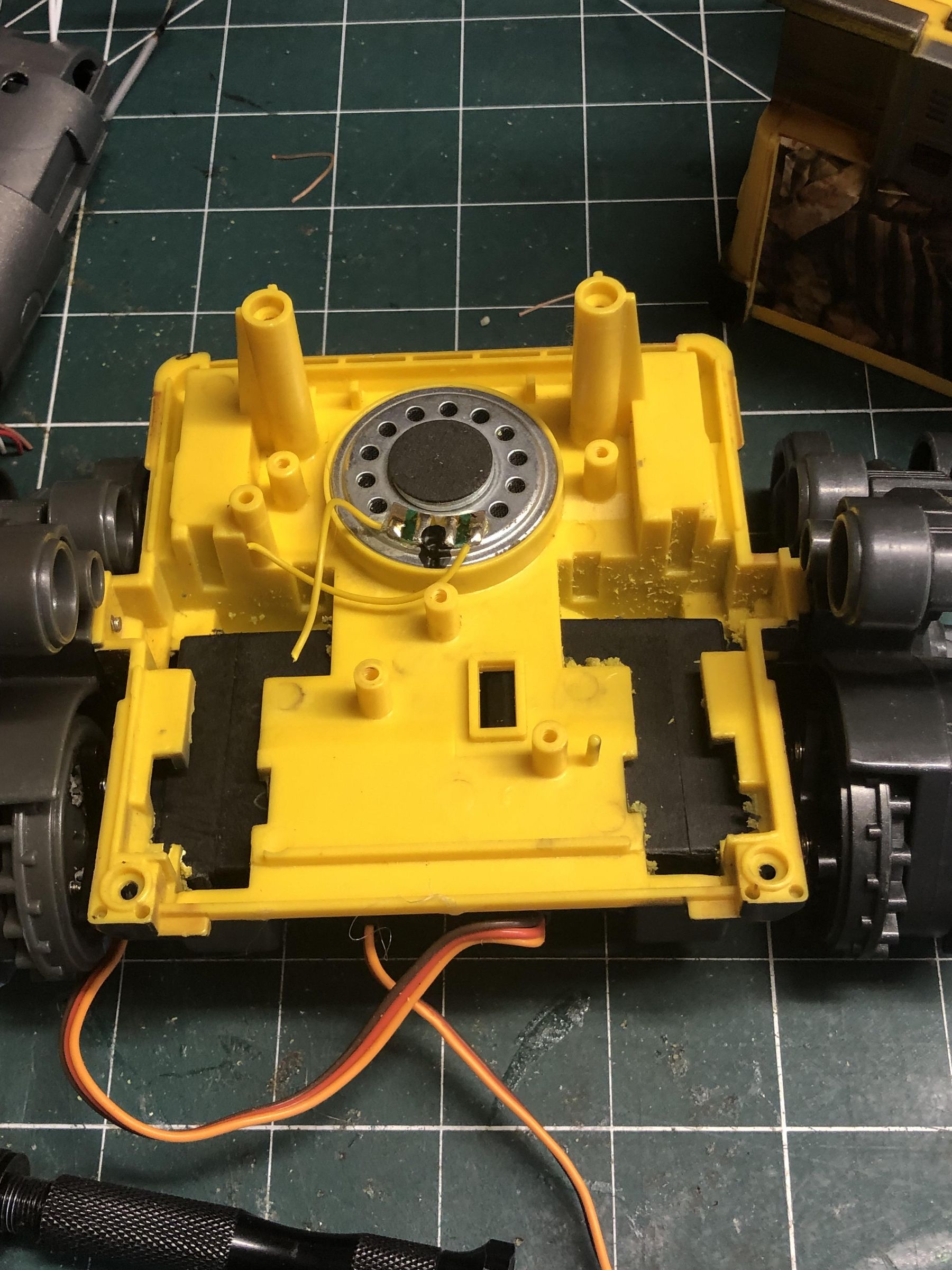 Wall-E Robot Arduino EasyVR3 (Updated) New Video With Voice Commands ...