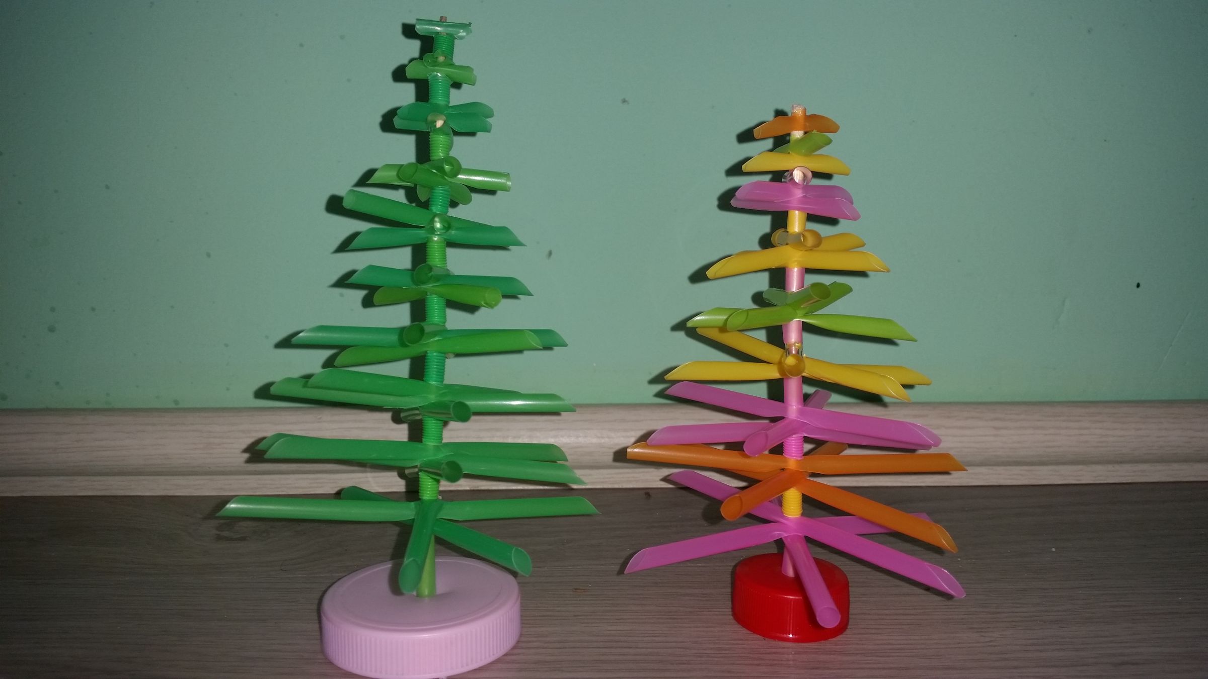 DIY Christmas Tree From Straws - Instructables