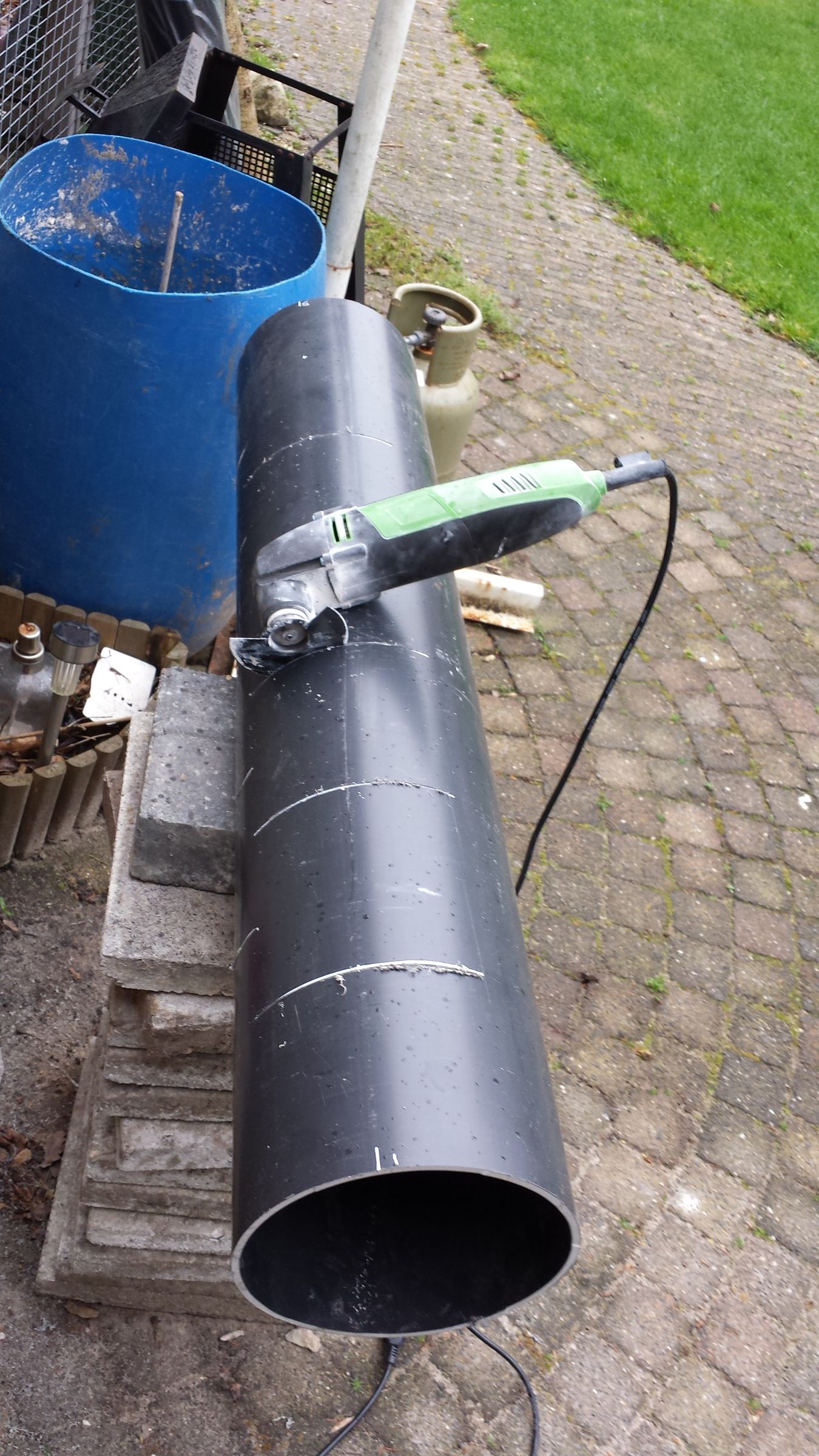 Plant Tower Made Out of PVC Pipe (15 Pockets) : 8 Steps (with Pictures ...
