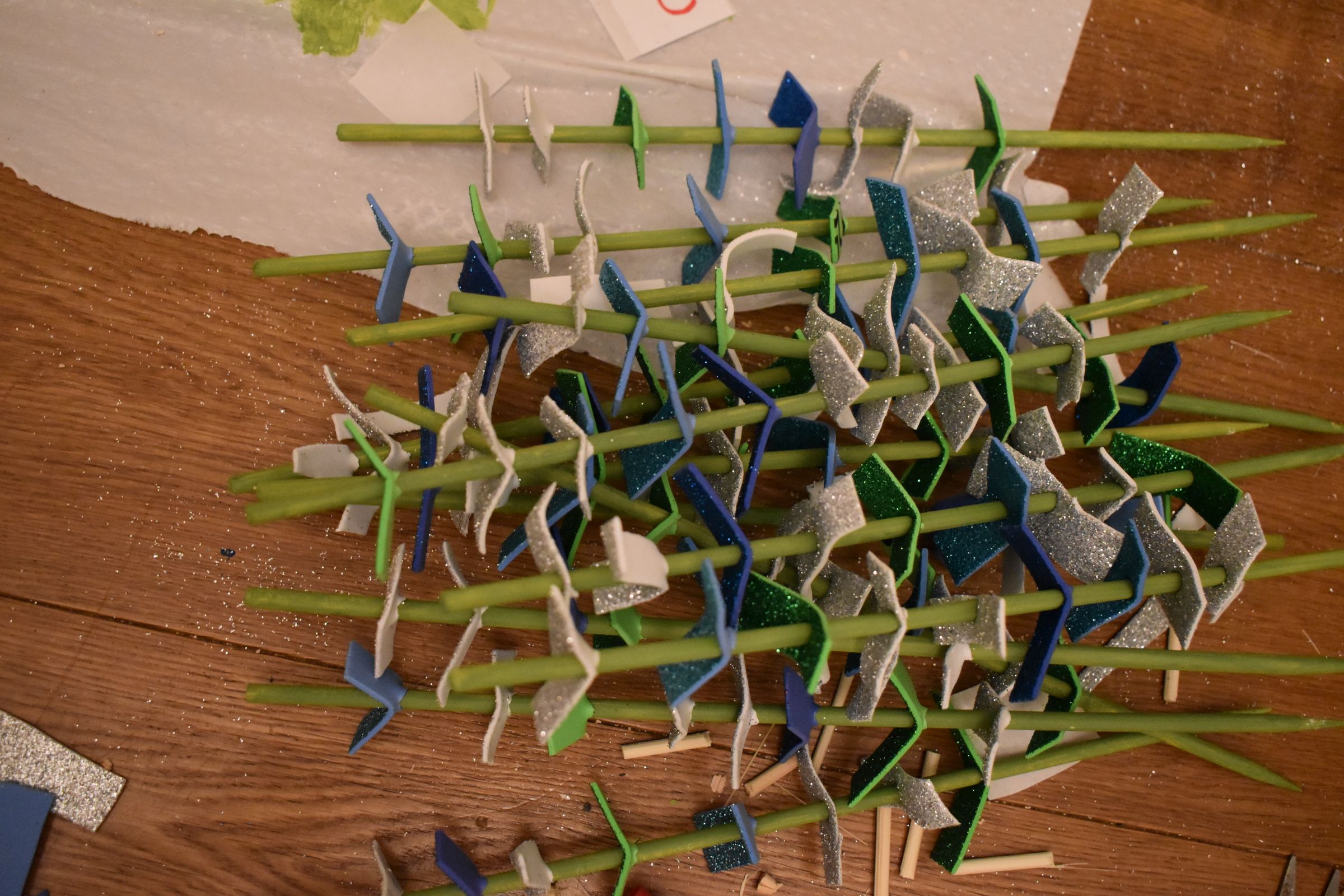 Improvised Christmas Tree : 13 Steps (with Pictures) - Instructables