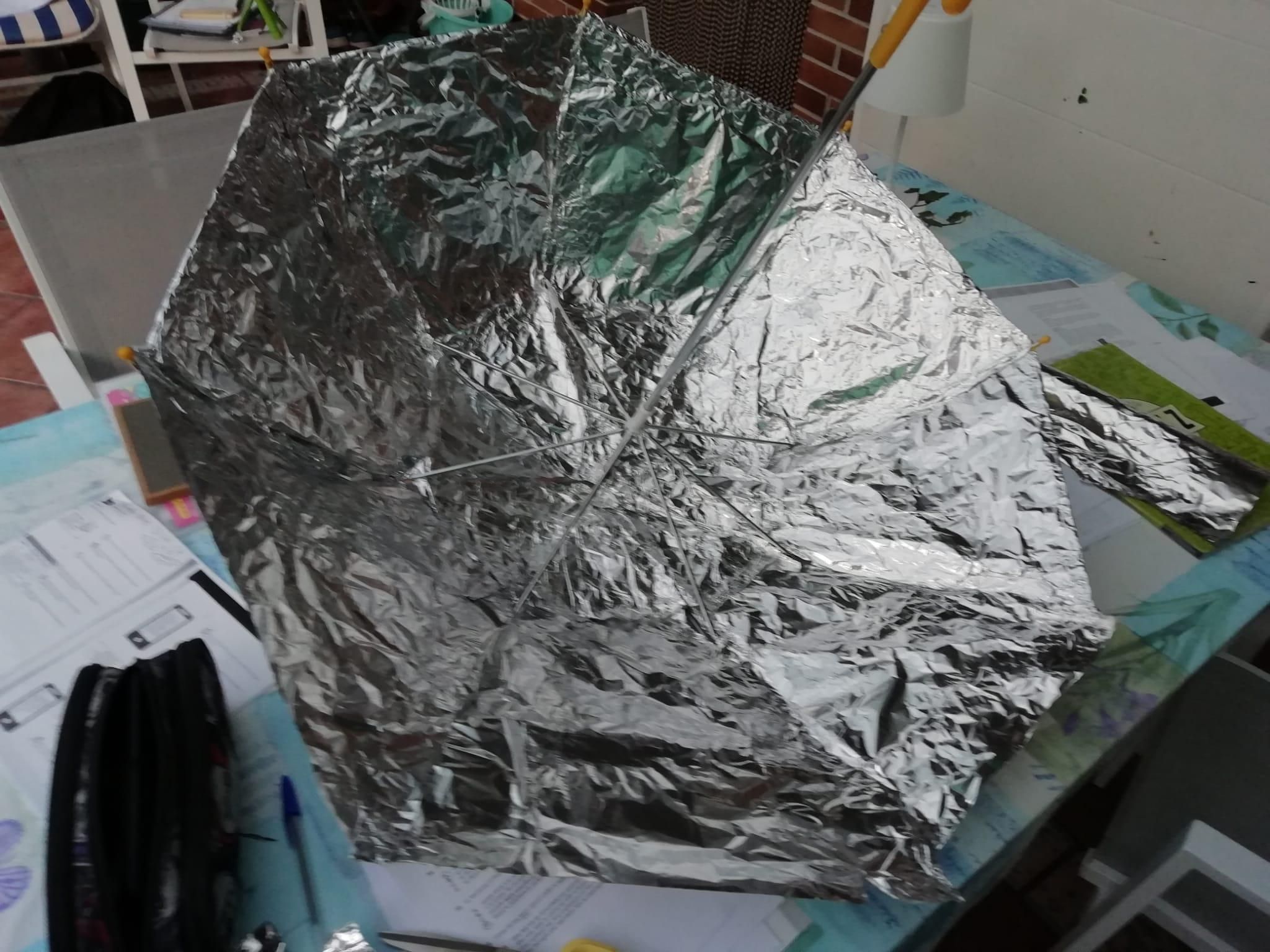 How to Build a Solar Cooker From a Broken Umbrella : 7 Steps ...