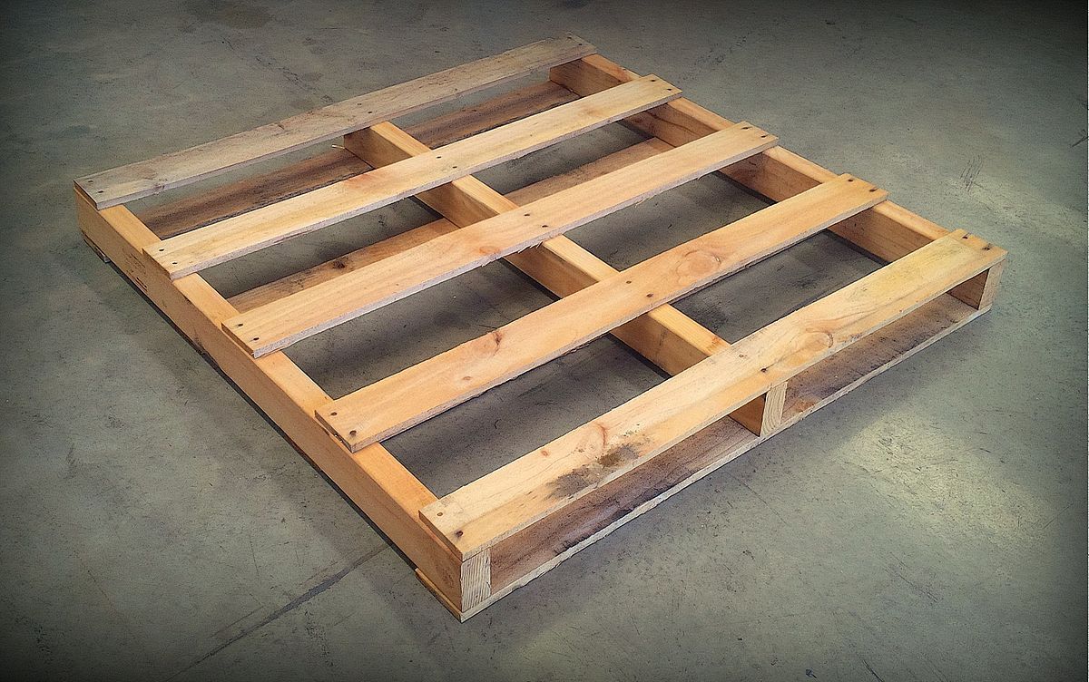 Pallet Sand Pit - DIY in 2 Hours From 2 Pallets! : 12 Steps (with ...