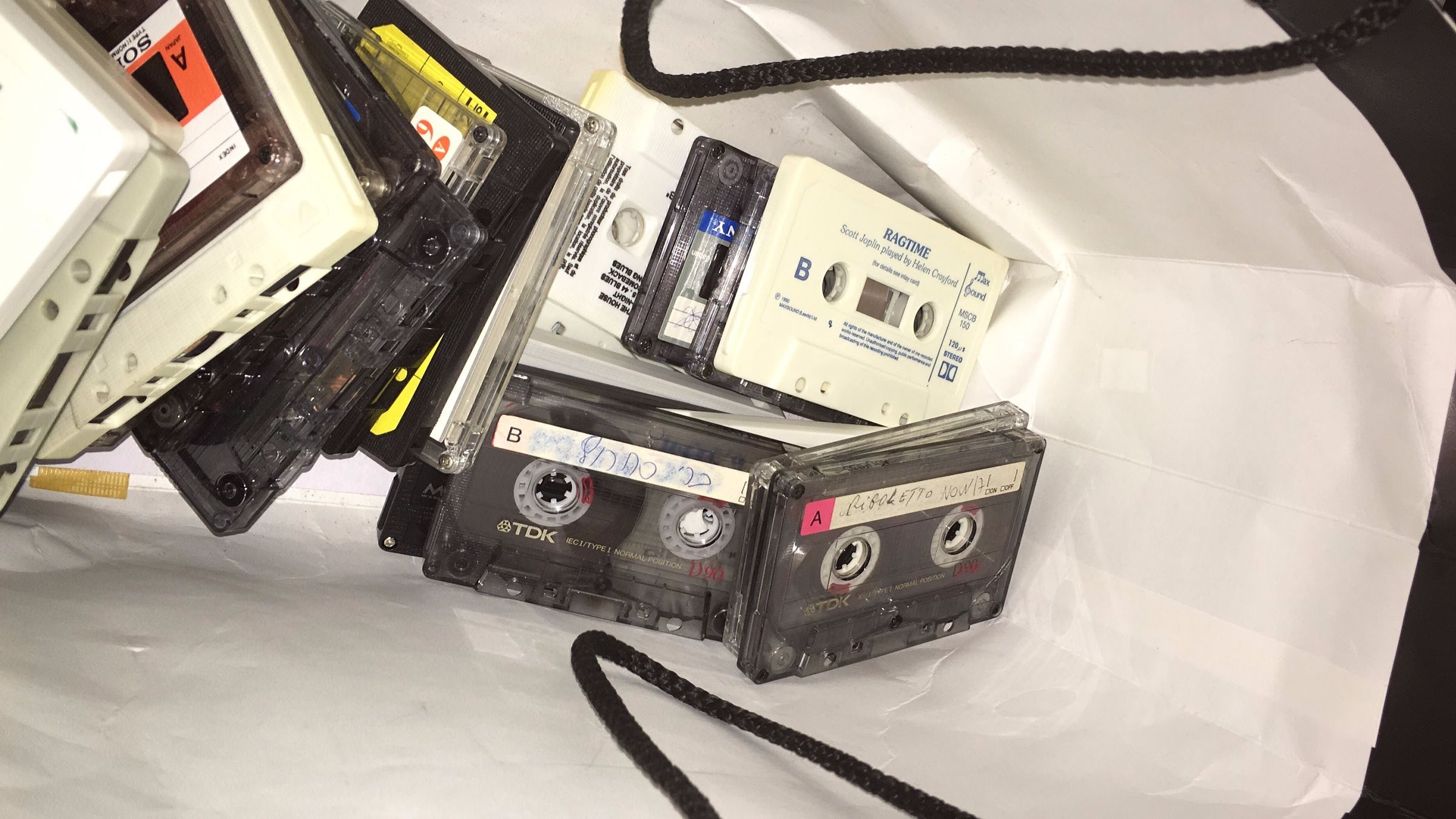 Retro Cassette Box : 6 Steps (with Pictures) - Instructables