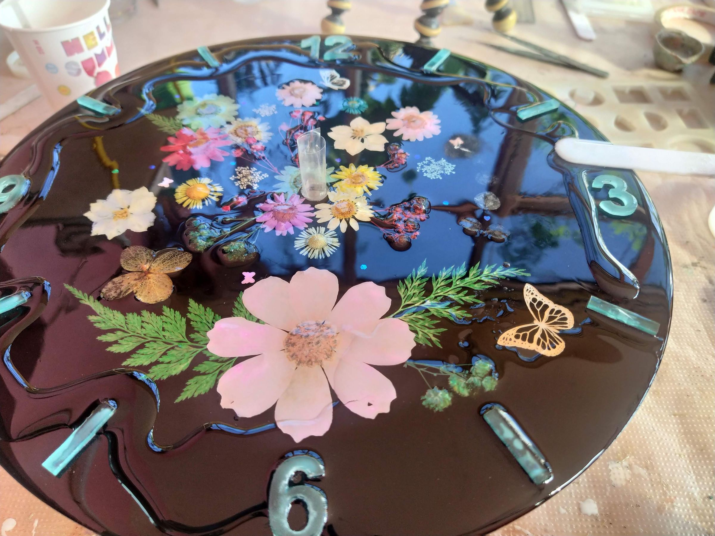 Glow in Dark Resin Floral Clock : 8 Steps (with Pictures) - Instructables