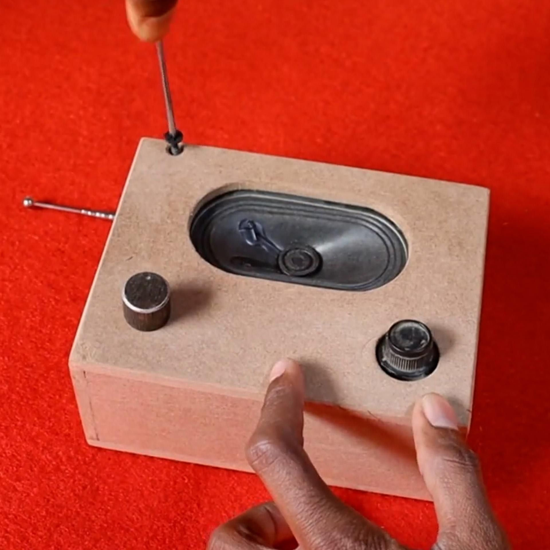 DIY FM Radio — Build a FM Receiver at Home With the Sony 1619 FM Radio ...