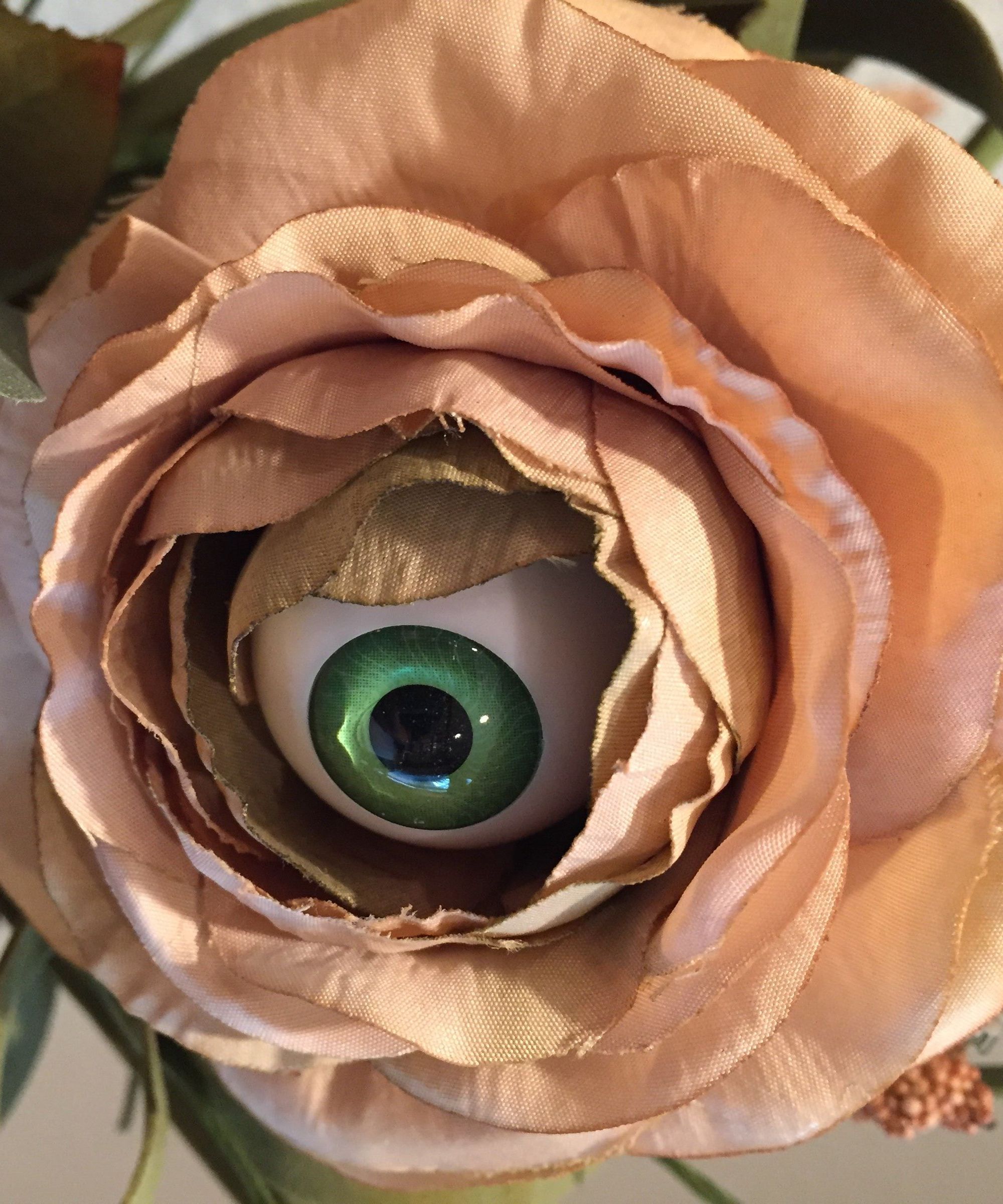 Make Your Own Creepy Eyeball Flower Arrangement : 3 Steps (with ...