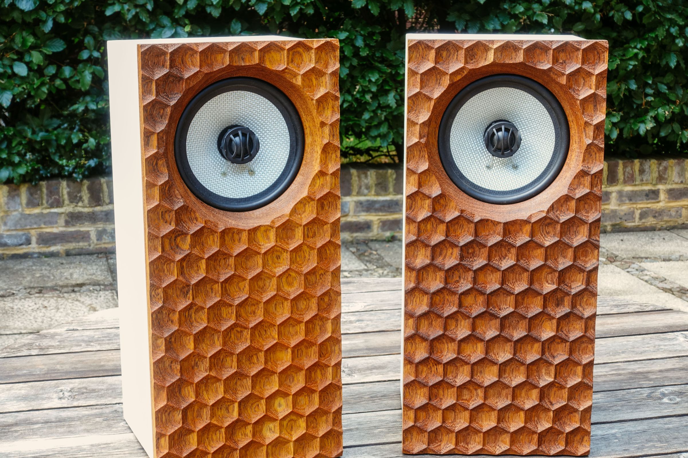 3D Hexagonal Dimple Hifi Speakers | CNC Front Baffle : 11 Steps (with ...