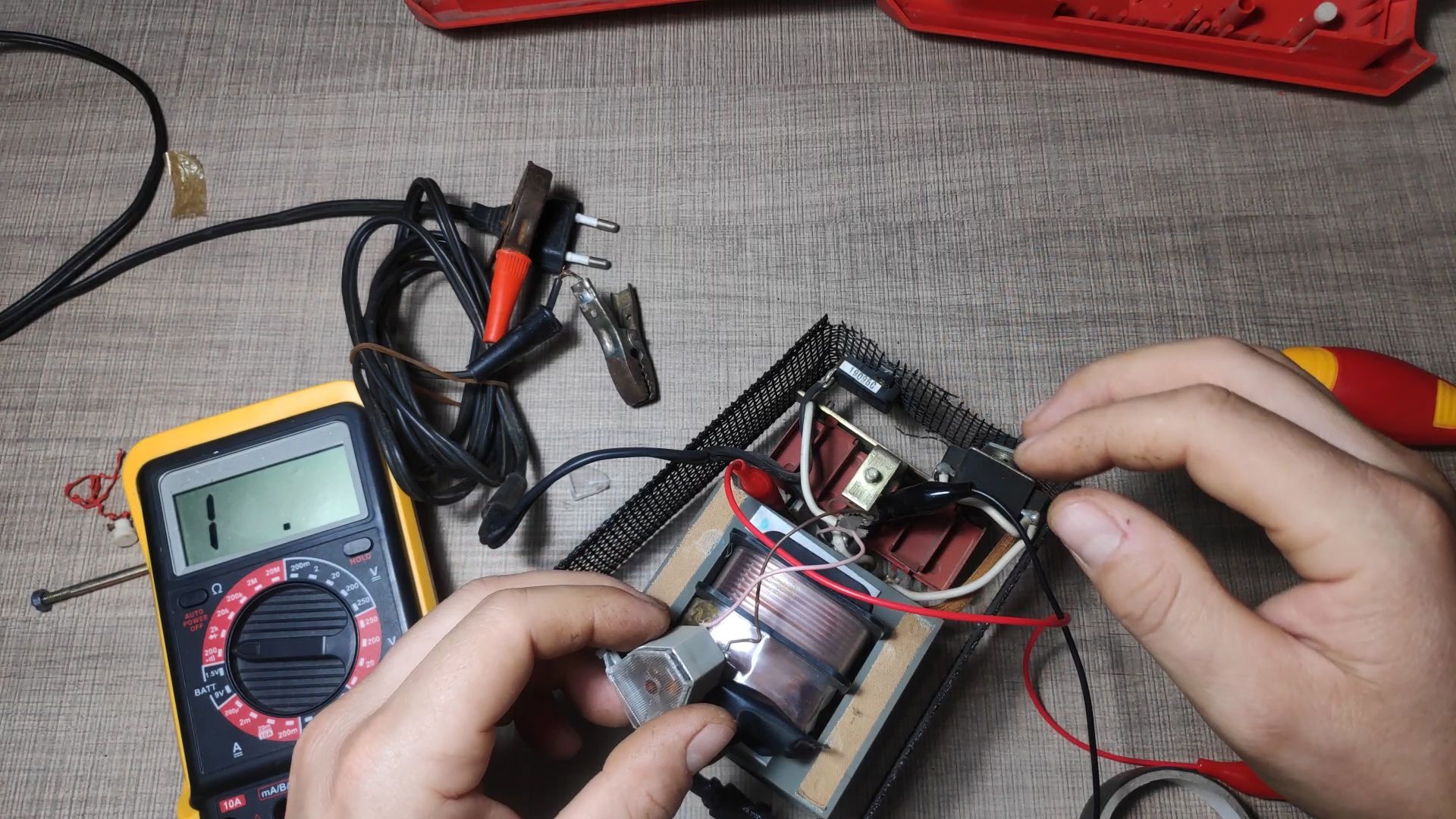 Car Battery Charger Repair : 8 Steps (with Pictures) - Instructables
