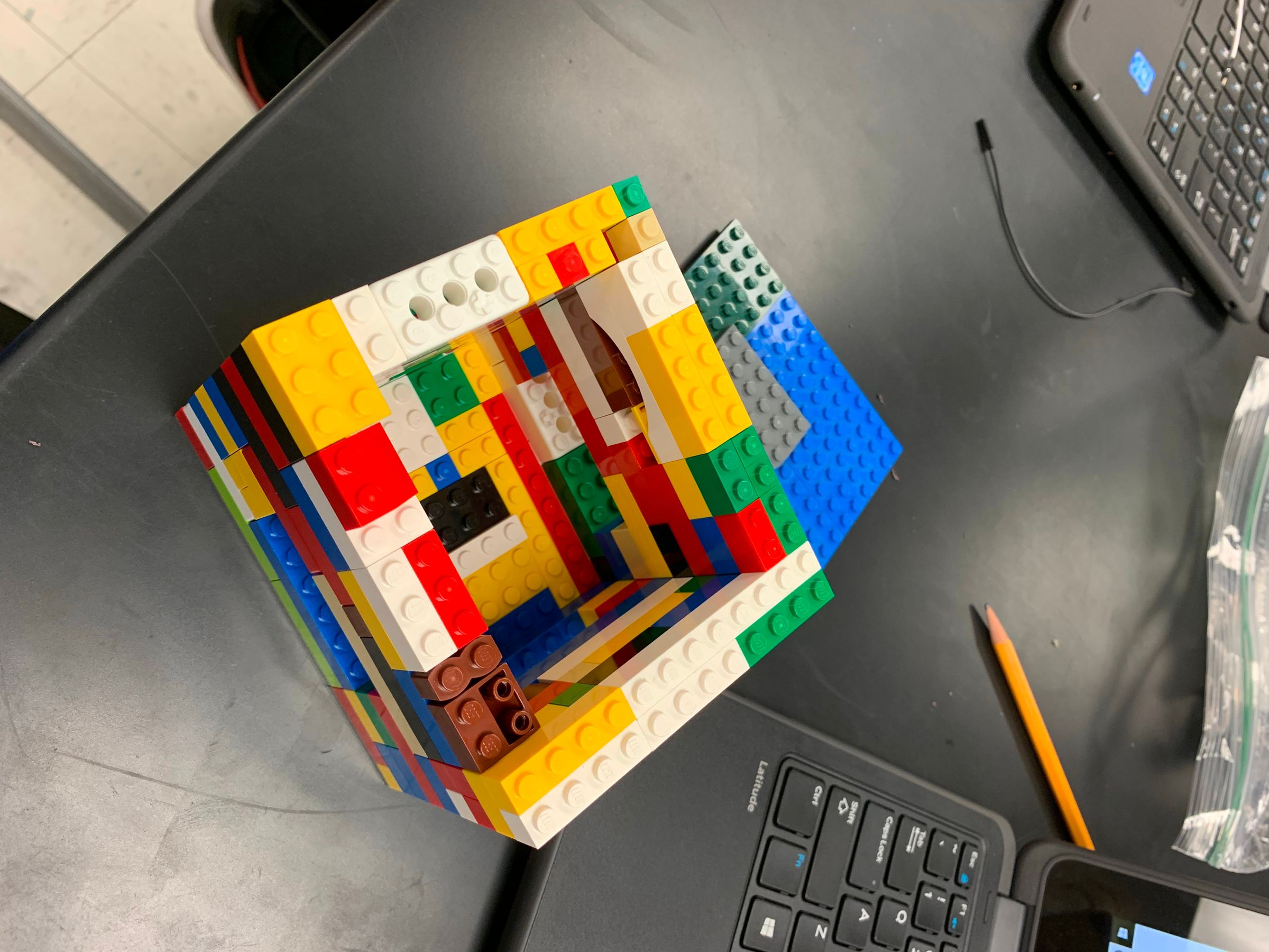 Temperature CubeSat Ben & Kaiti & Q Hour 1 : 8 Steps - Instructables
