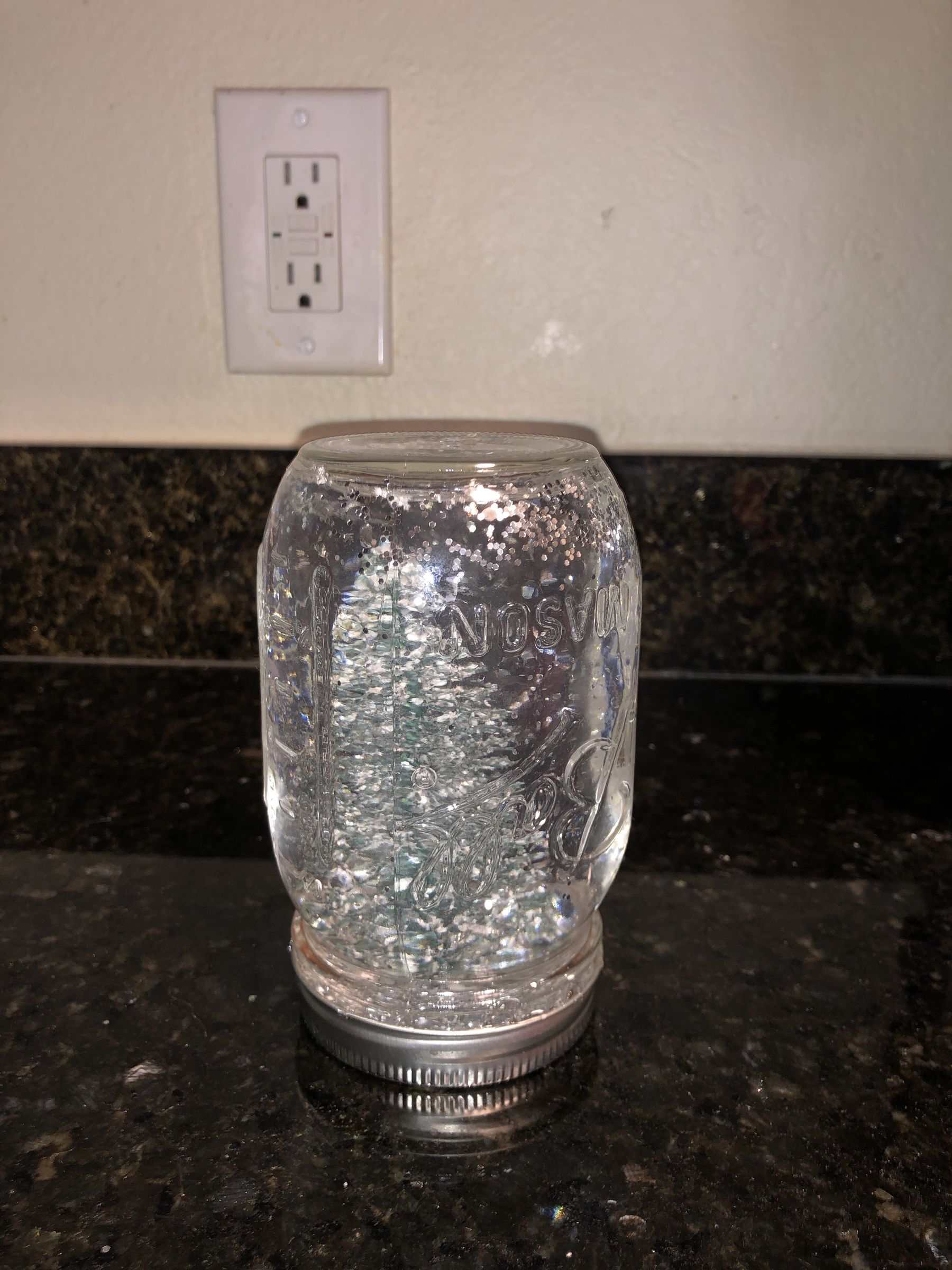 How to Build a Snow Globe : 10 Steps - Instructables