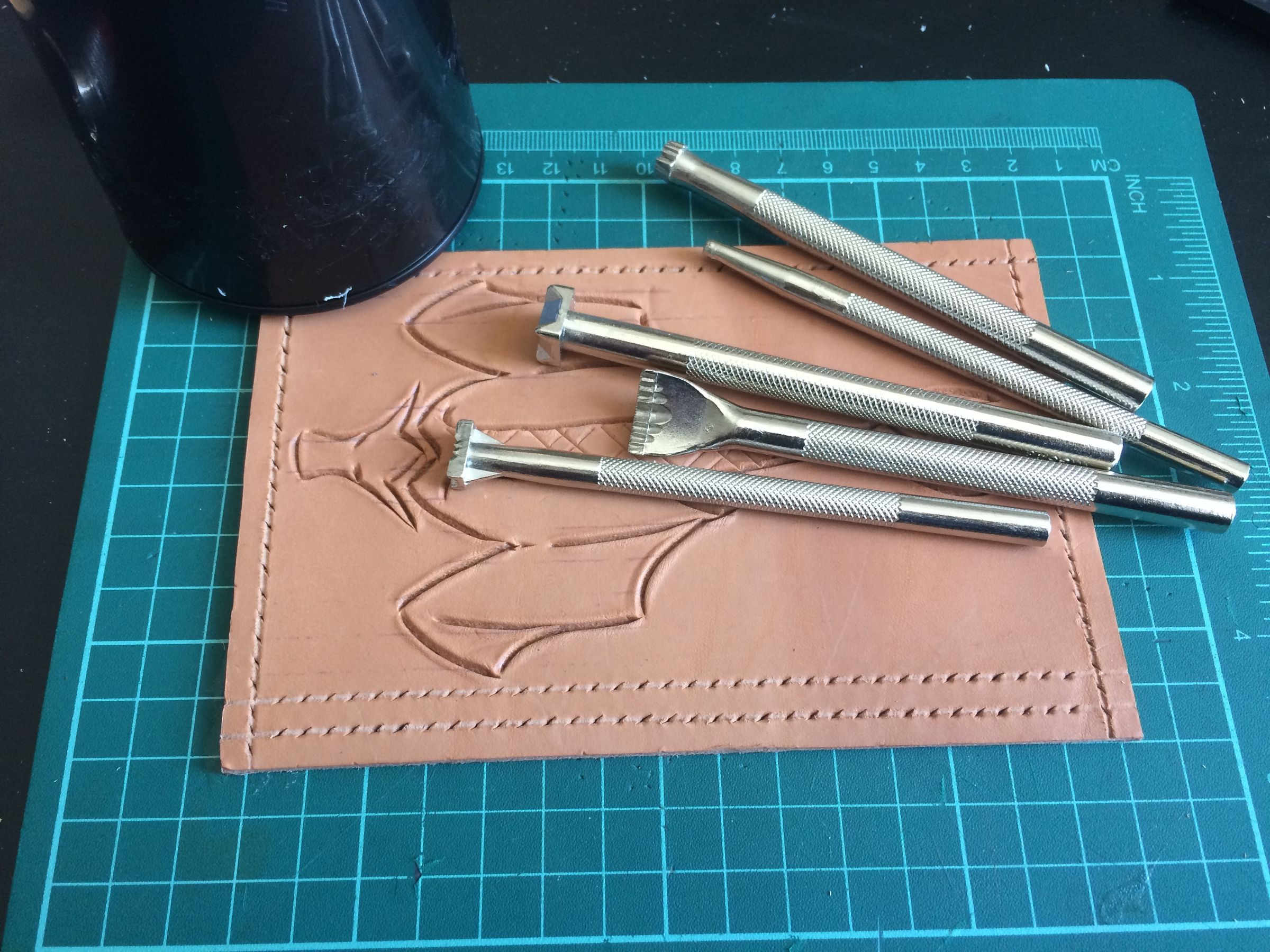 Leather Dice Tube : 15 Steps (with Pictures) - Instructables