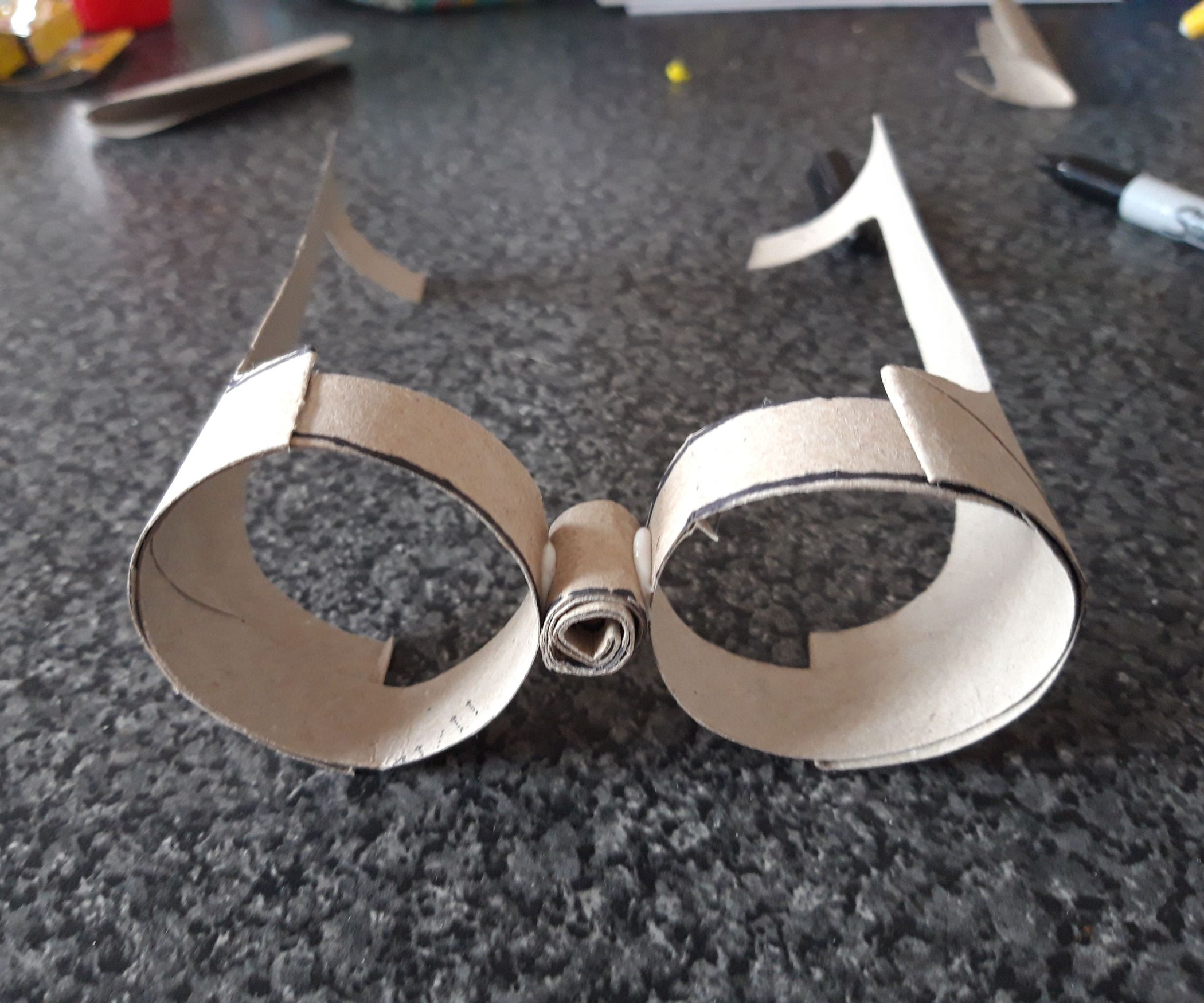 5 Minute Kitchen Roll Spectacles : 3 Steps (with Pictures) - Instructables