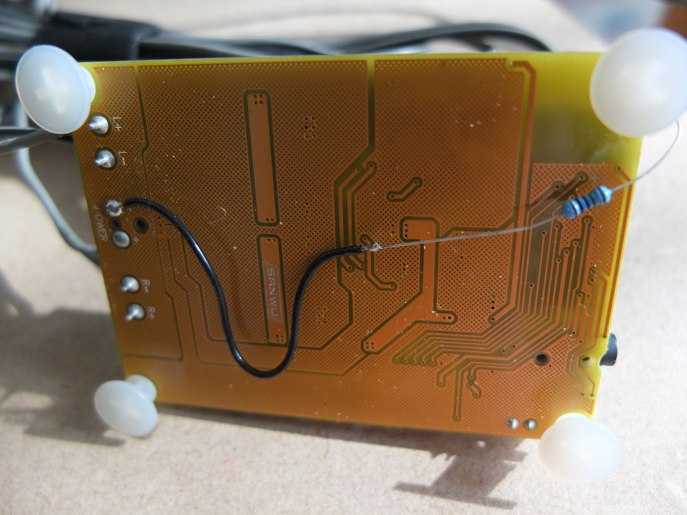 Stealthy Stereo Boom-box for Digital Projectors and House-parties : 7 ...