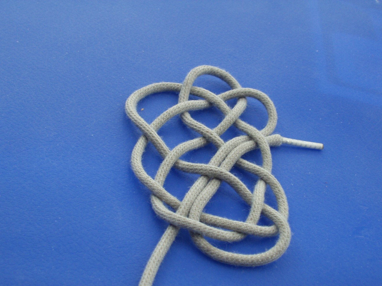 ABOK 818 - Ocean Plait Mat - Aka Flat Lanyard Knot : 9 Steps (with ...