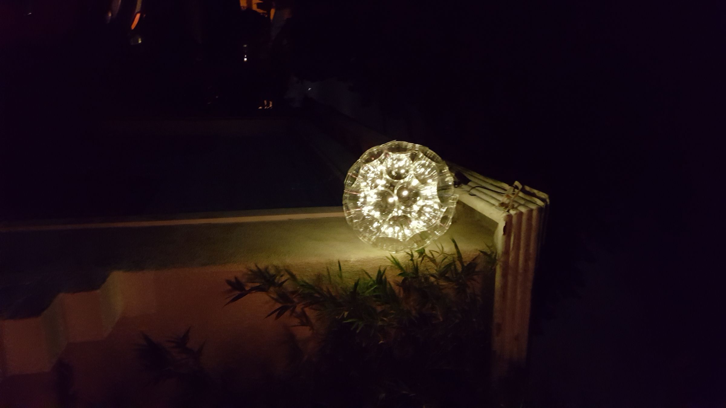 Improved SOLAR SPARKLEBALL ! : 8 Steps (with Pictures) - Instructables