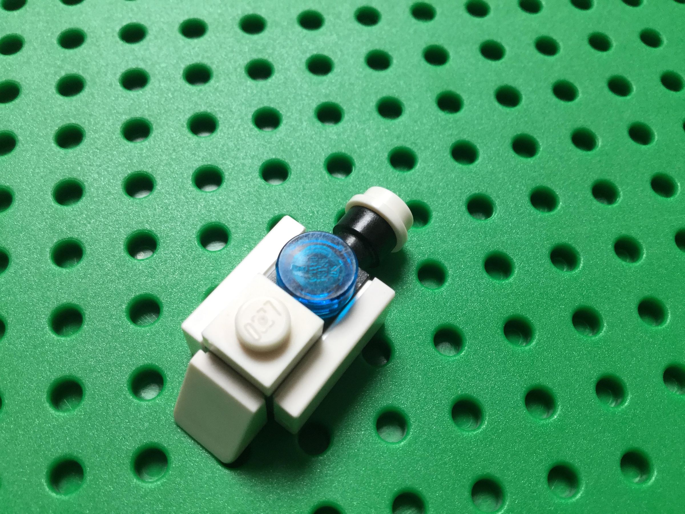 Lego Portal Gun, Chell Figure and Companion Cube : 4 Steps - Instructables