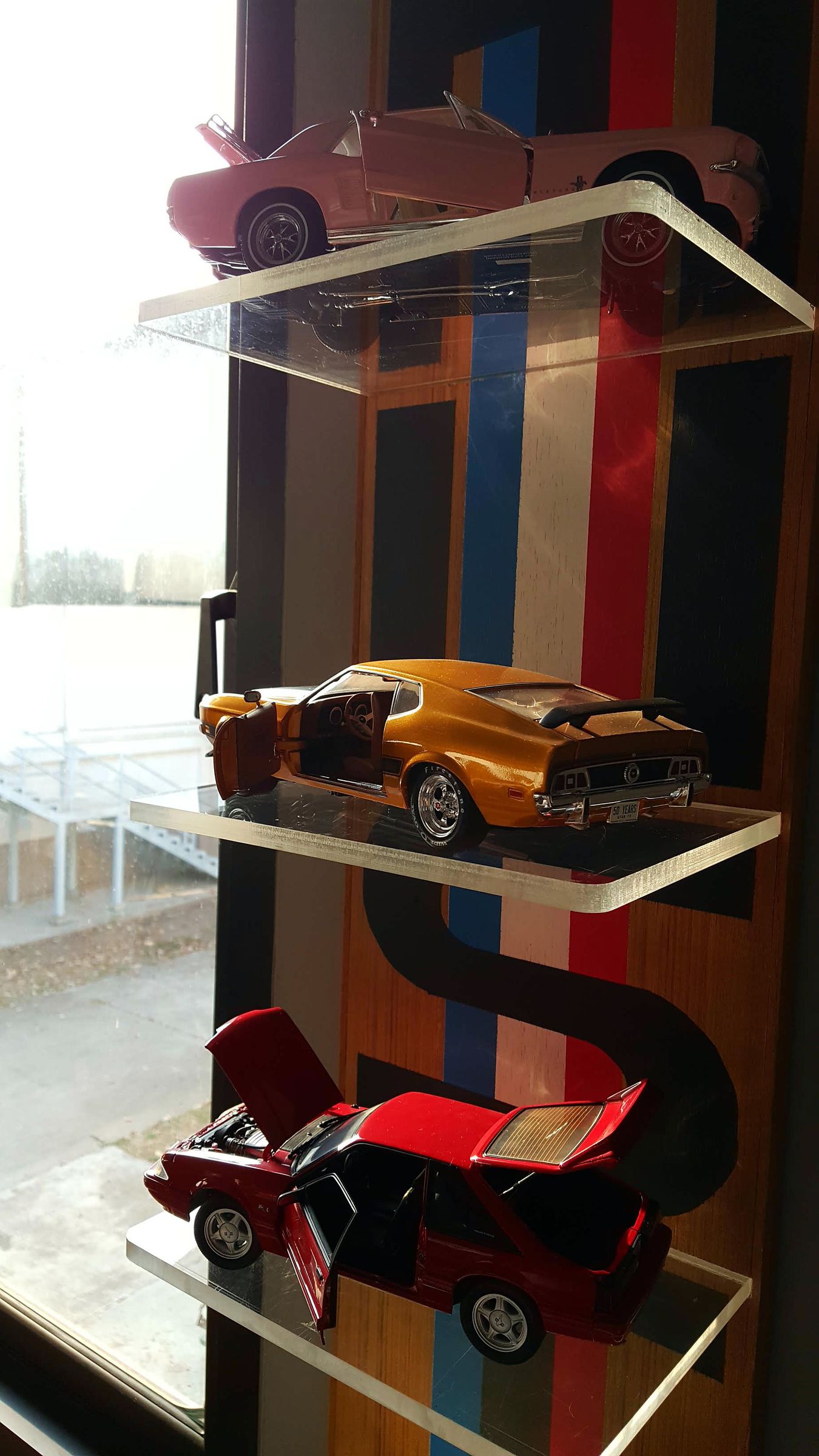 MUSTANGs Shelf : 3 Steps (with Pictures) - Instructables