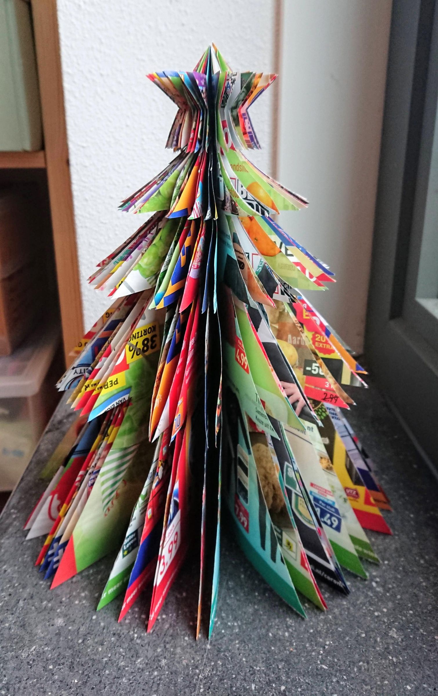 Simple Up-cycled Paper Christmas Tree🌲 : 5 Steps (with Pictures ...