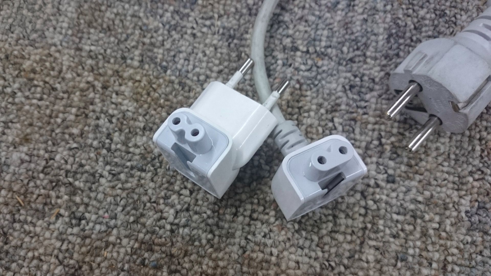 Making the Connecting Plugs for Macbook and IPhone Charger ...