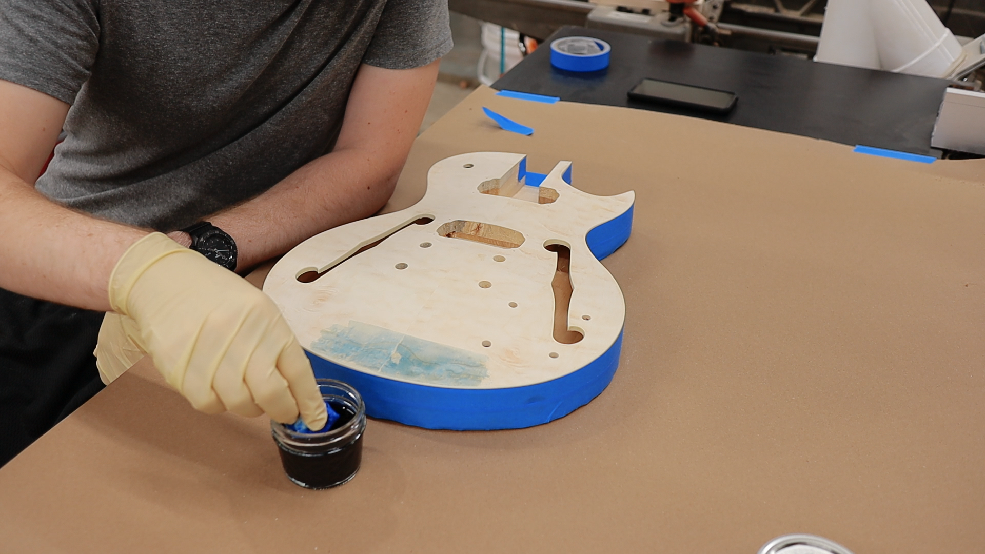 Apply a Blue Burst Guitar Finish With Dye! : 8 Steps (with Pictures ...