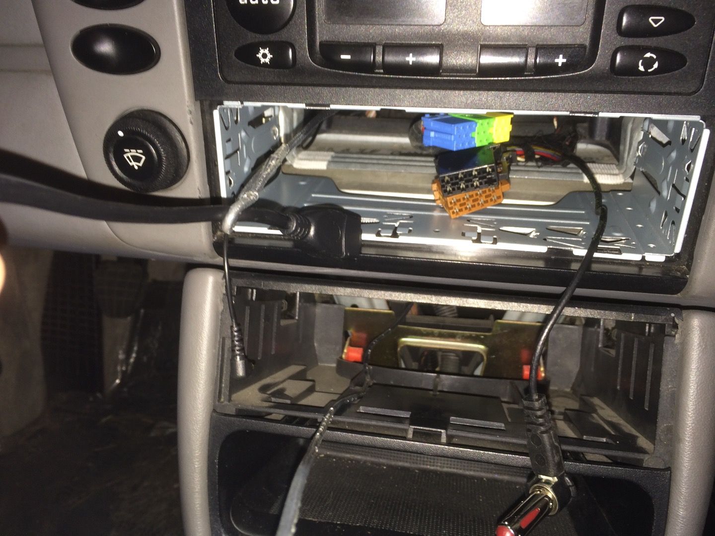 Porsche Radio Installation : 14 Steps - Instructables