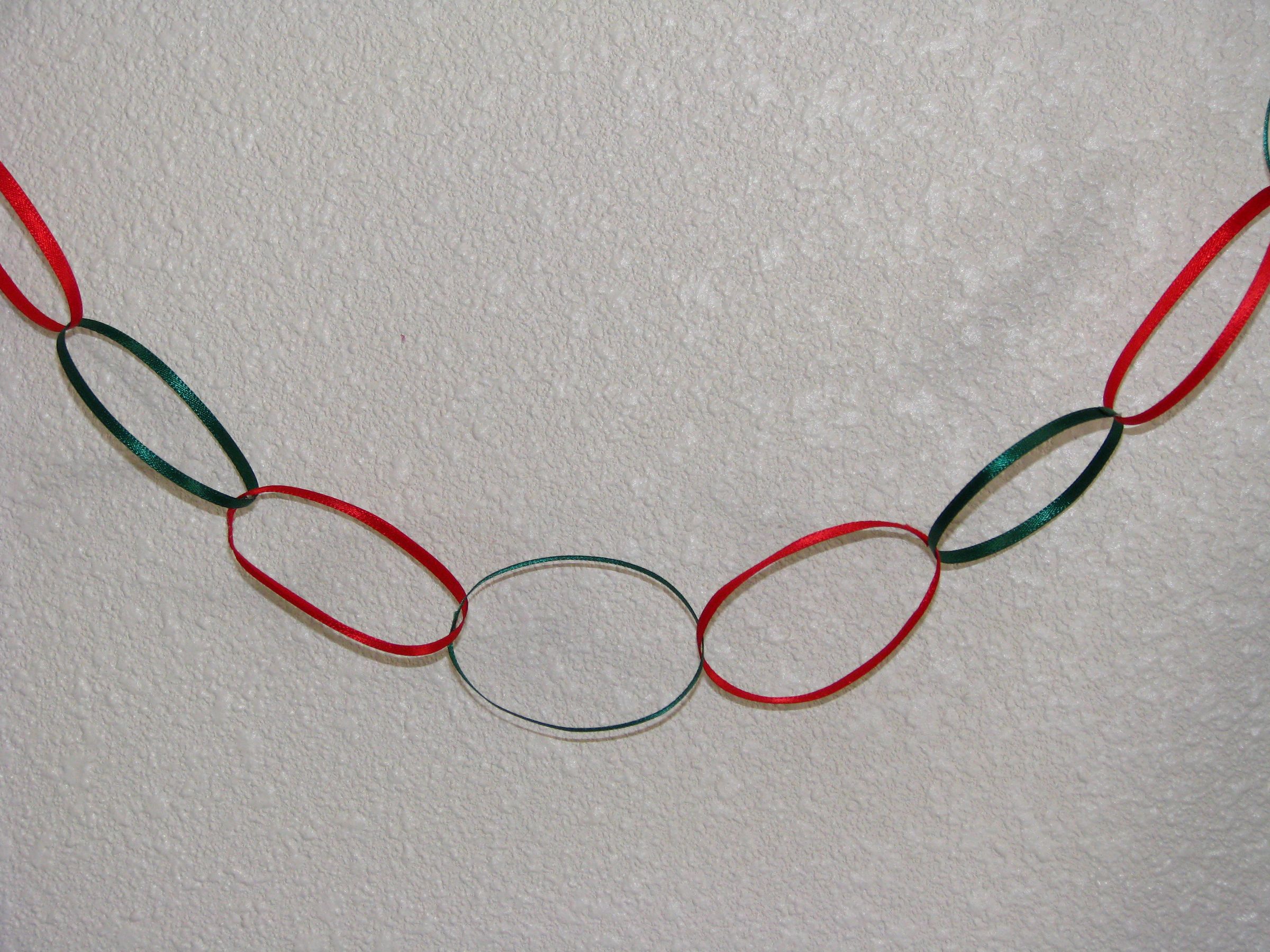 Christmas Ribbon Garland or Chain : 6 Steps - Instructables