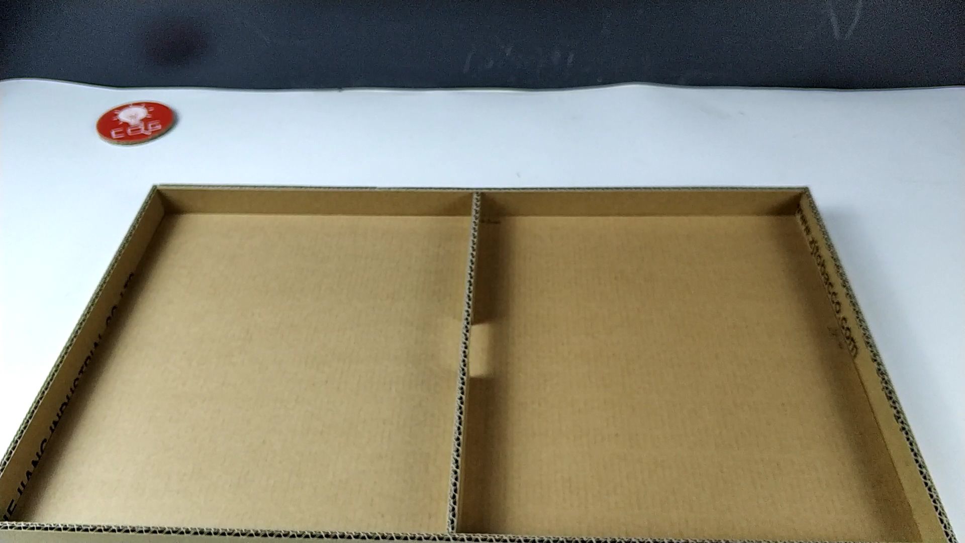 Making Two People Shuffleboard Tabletop Toys in Household Cardboard : 6 ...