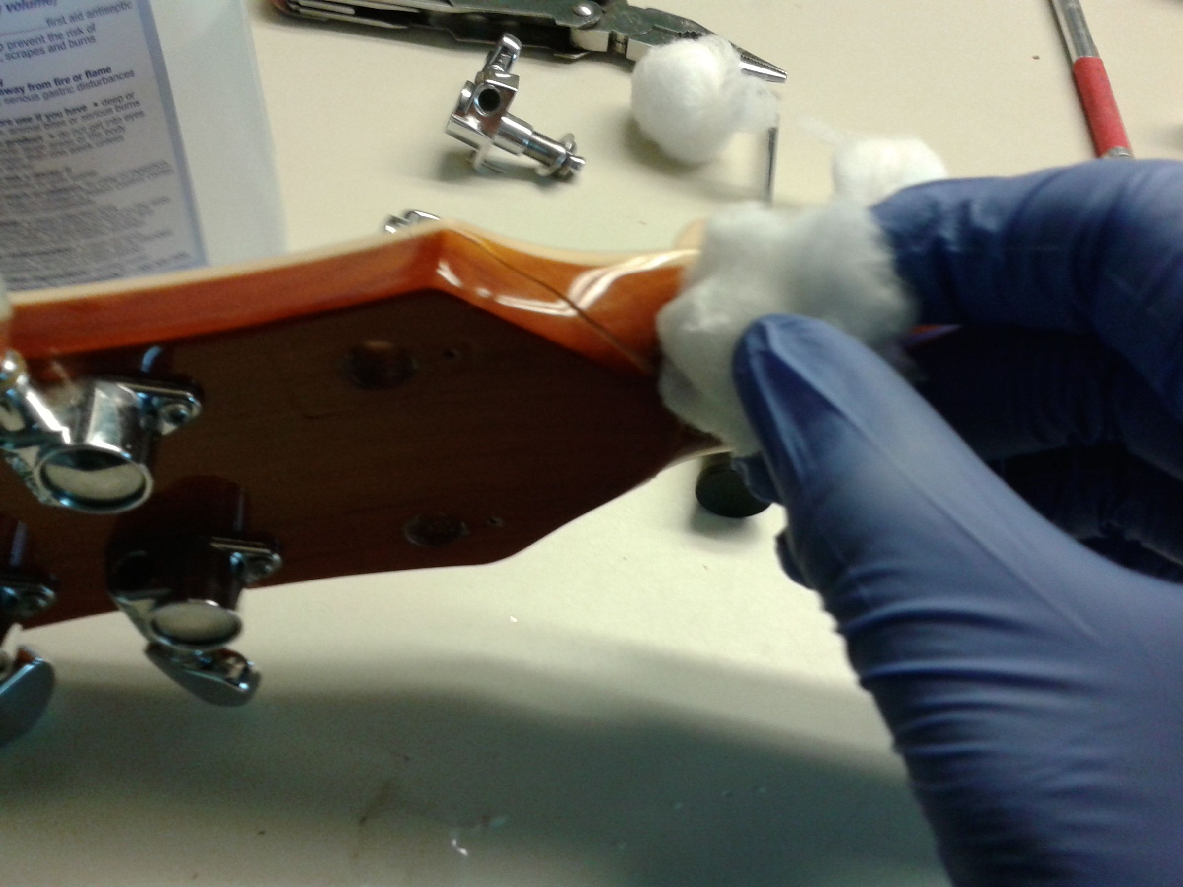 How to Fix a Broken Acoustic Guitar Head : 4 Steps (with Pictures ...
