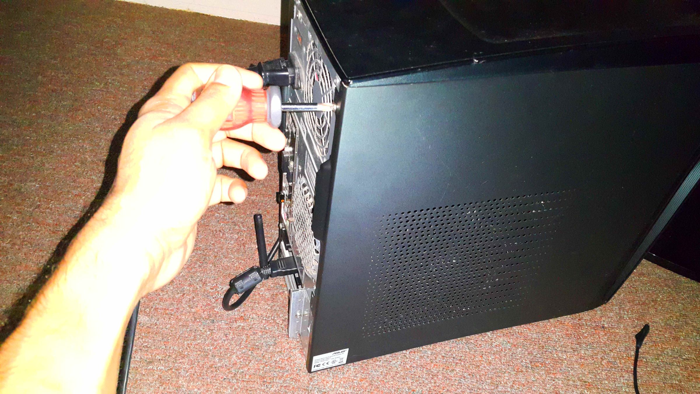 How to Install a Video Card. : 5 Steps - Instructables