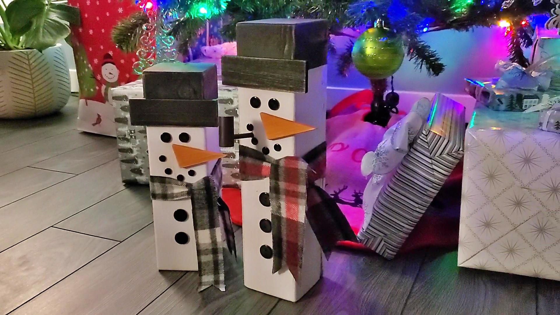 Rustic Wood Snowmen From a 4x4 Post : 7 Steps - Instructables