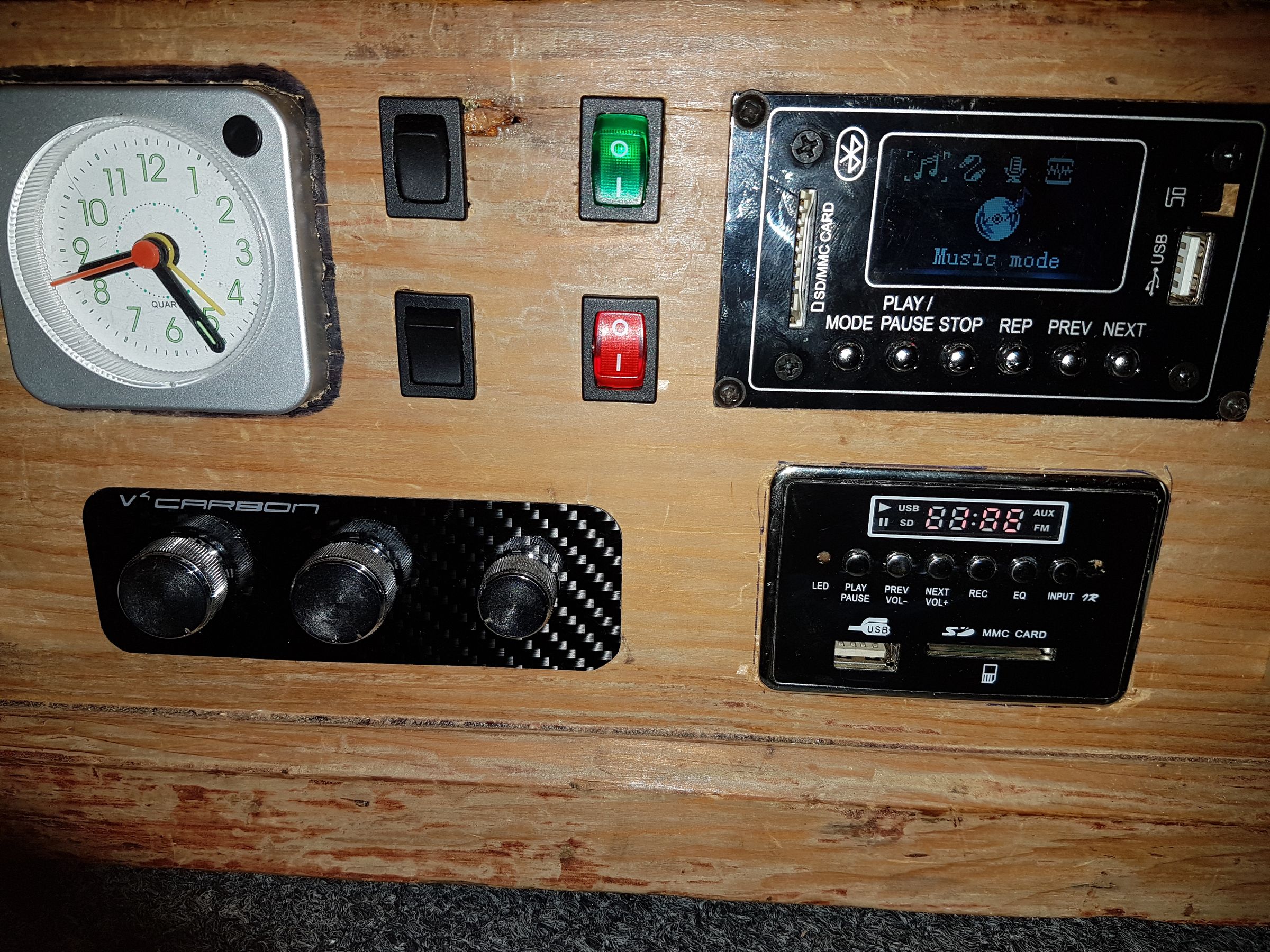 Portable Entertainment Center : 3 Steps - Instructables