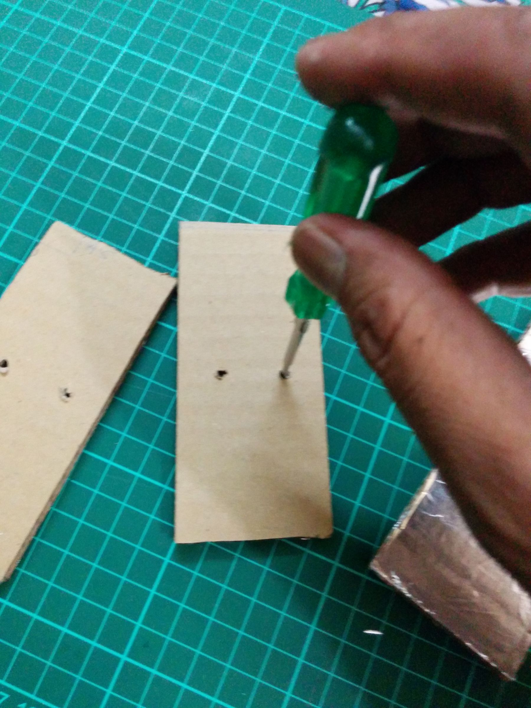 CARDBOARD SOLAR LAMP : 8 Steps (with Pictures) - Instructables