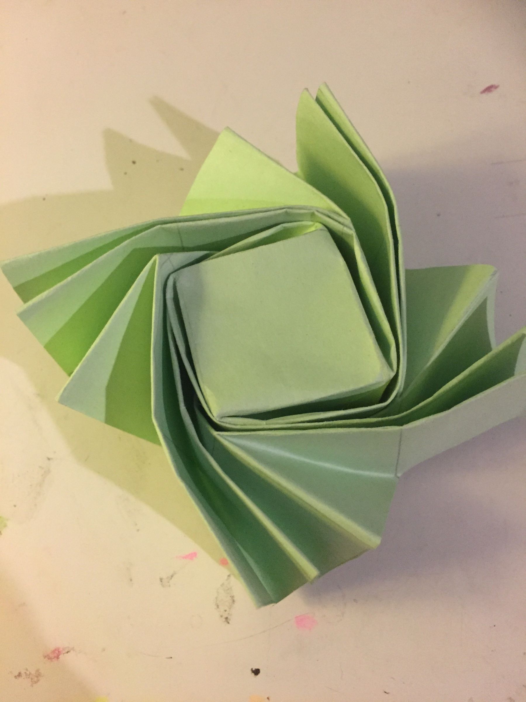 Origami Flasher : 5 Steps (with Pictures) - Instructables