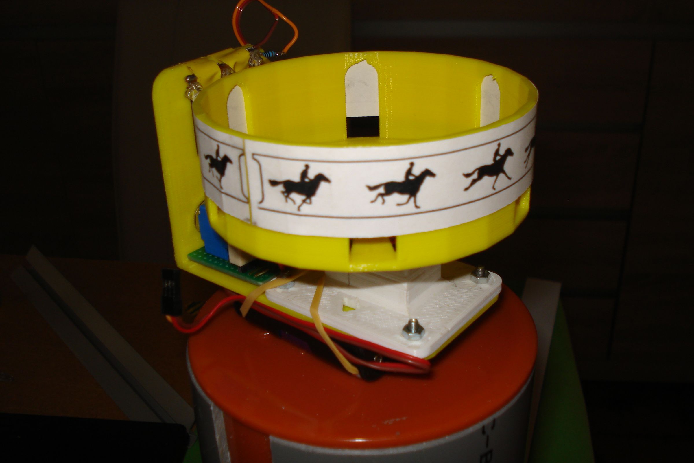 Mini Zoetrope : 5 Steps (with Pictures) - Instructables