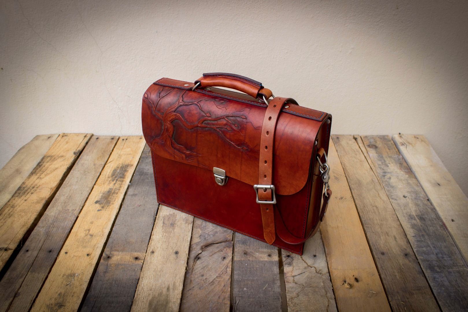 Tooled Leather Briefcase : 26 Steps (with Pictures) - Instructables