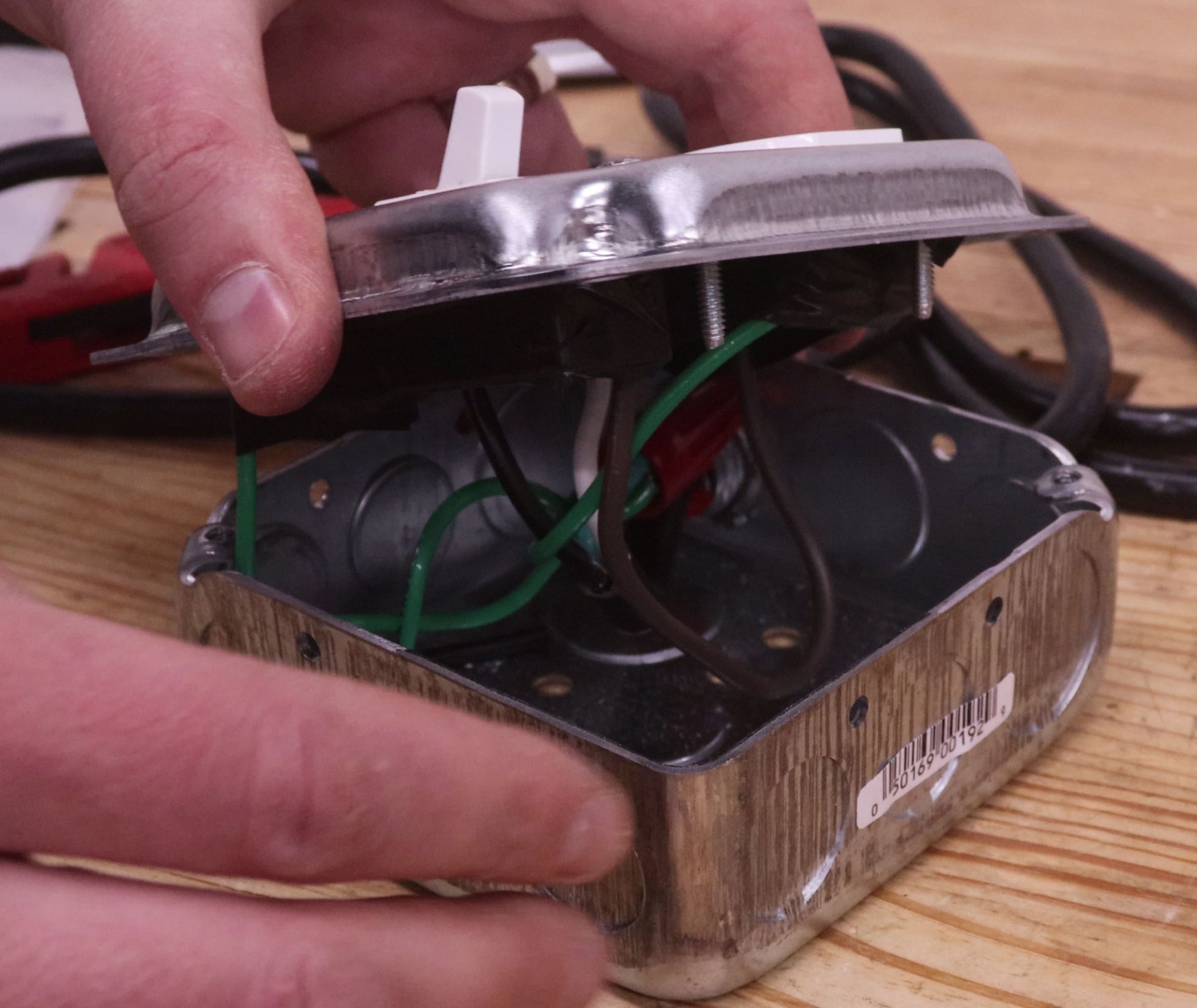 DIY Portable Switched Power Outlet With Extension Cord : 8 Steps (with ...